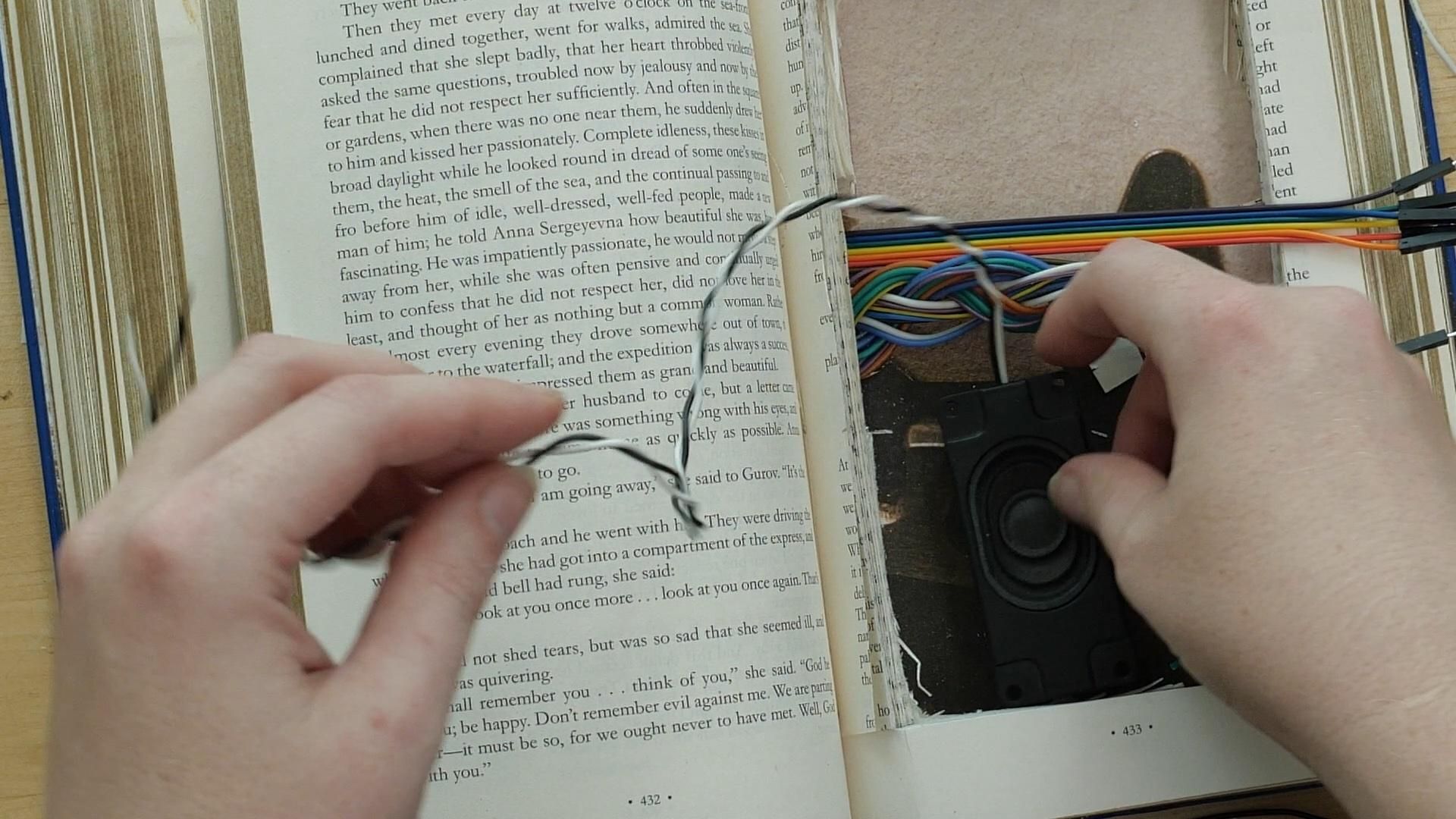Penny's Computer Book (from Inspector Gadget) : 8 Steps (with Pictures) - Instructables