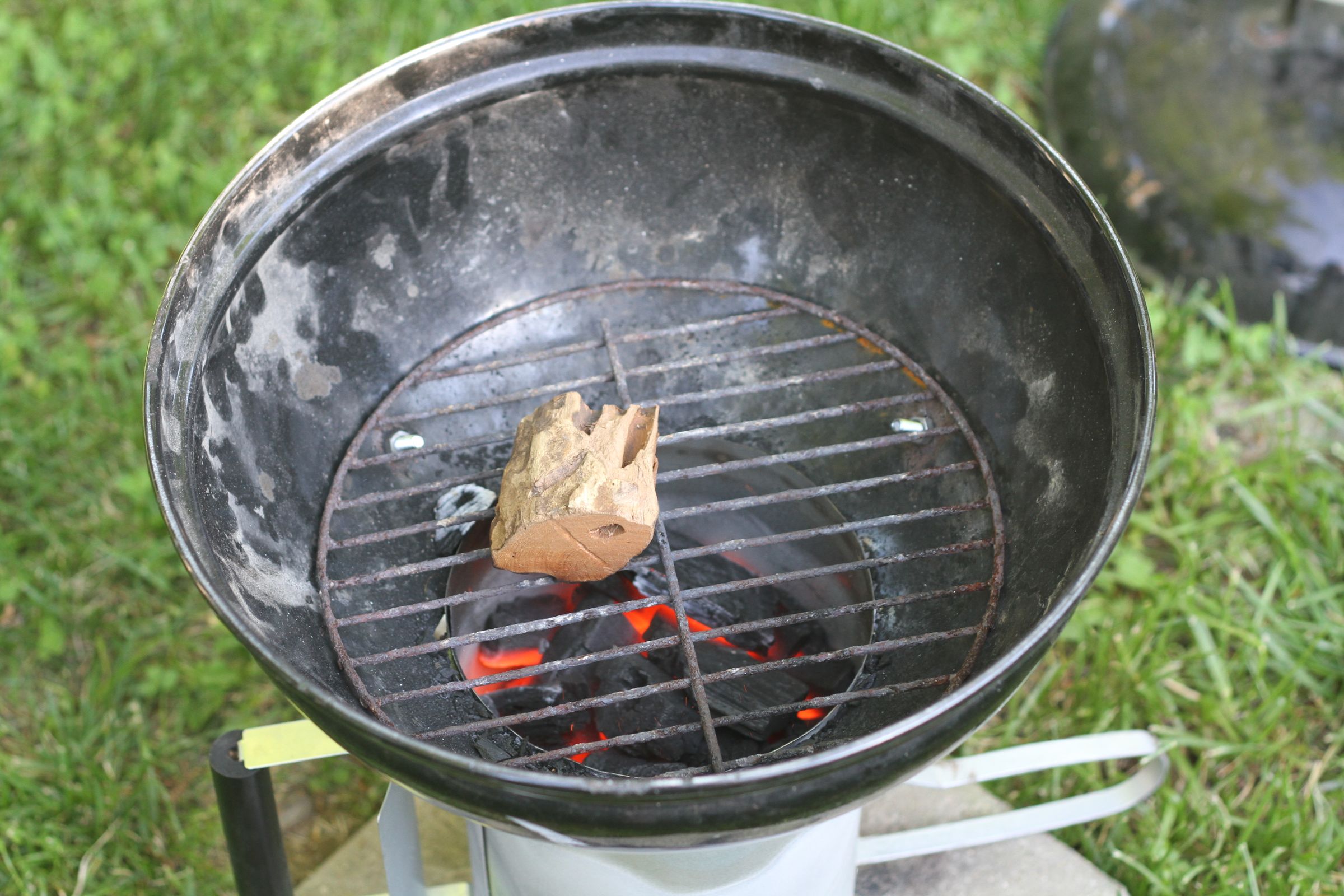 Super Mega Charcoal Grill (Rocket Grill) : 6 Steps (with Pictures ...
