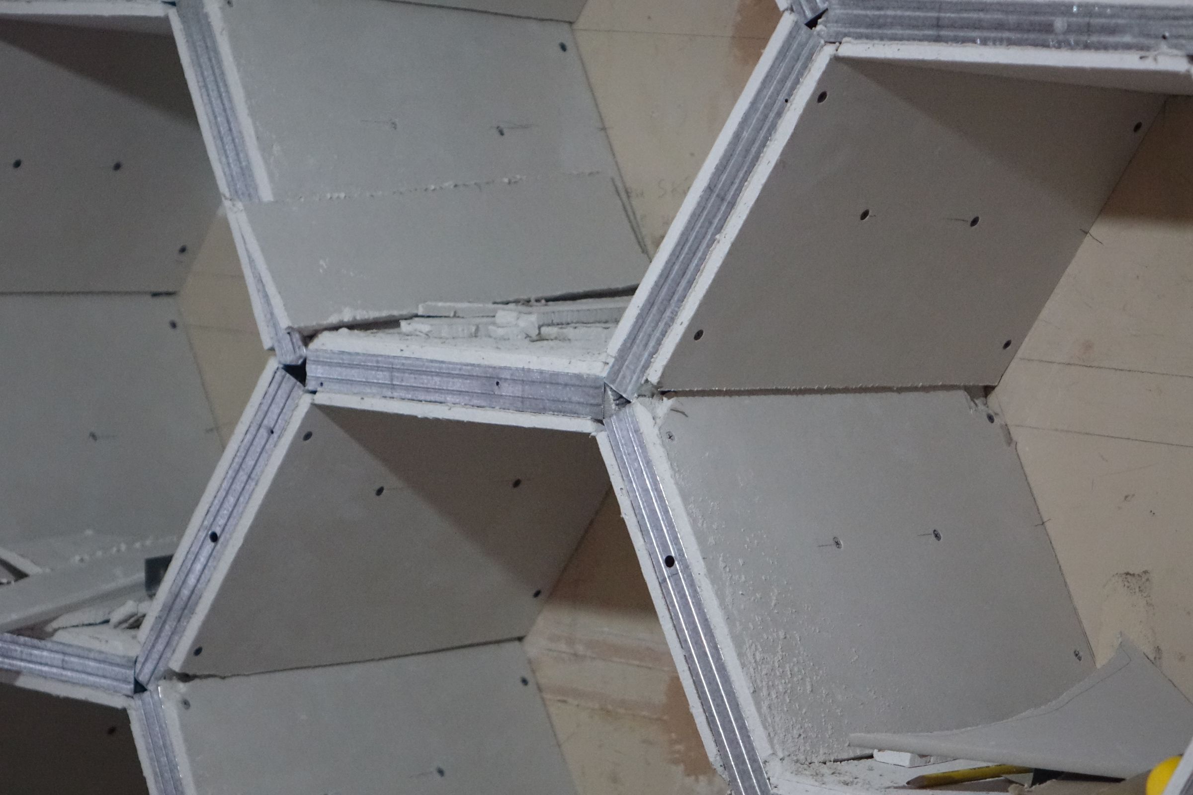 Built in Wall Hexagon Shelves : 7 Steps (with Pictures) - Instructables