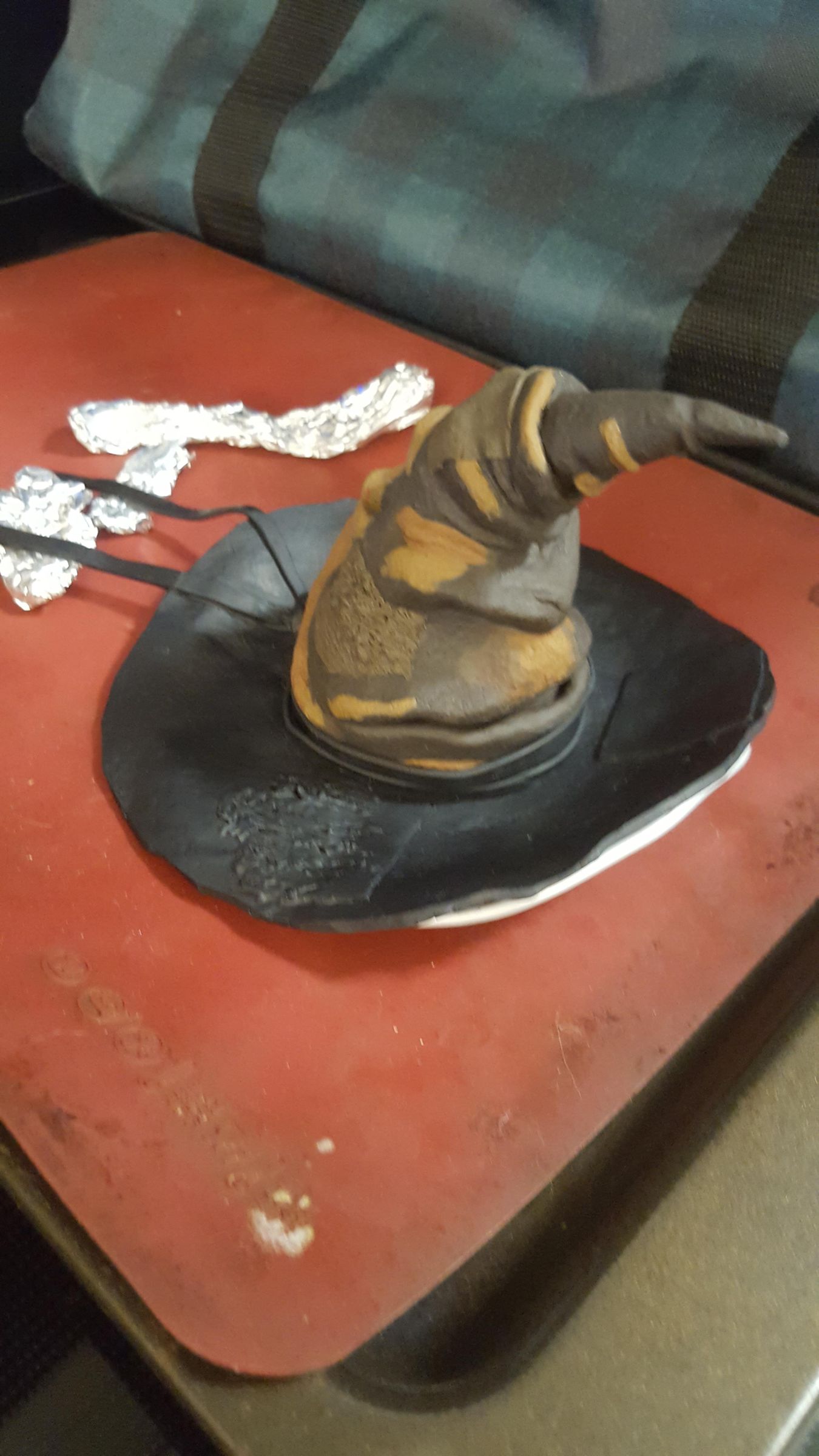 Clay Sorting Hat Pencil Holder on Stool (Harry Potter) : 18 Steps (with ...
