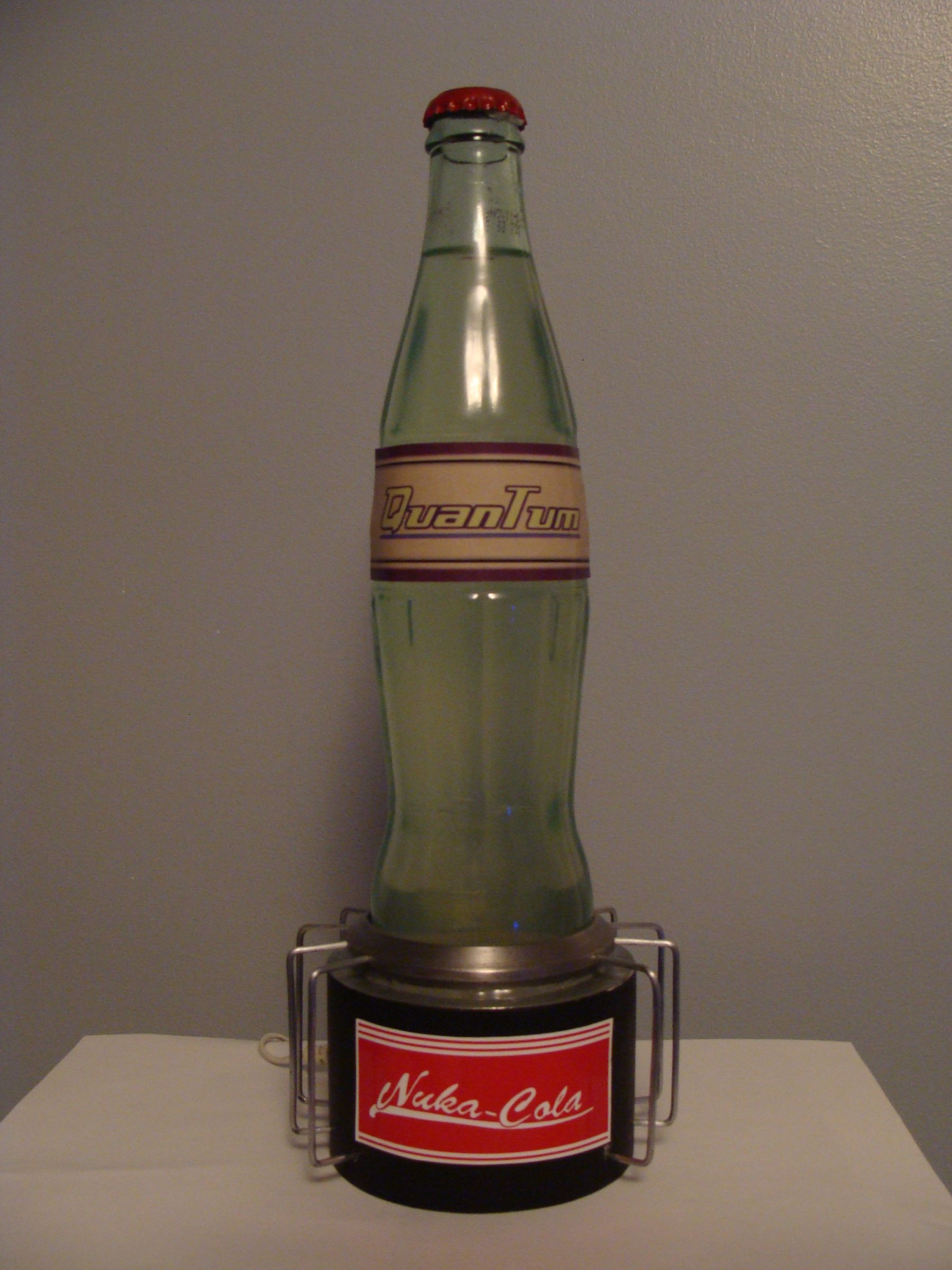 Nuka-Cola Quantum and Nuclear Reactor Display Stand : 18 Steps (with ...