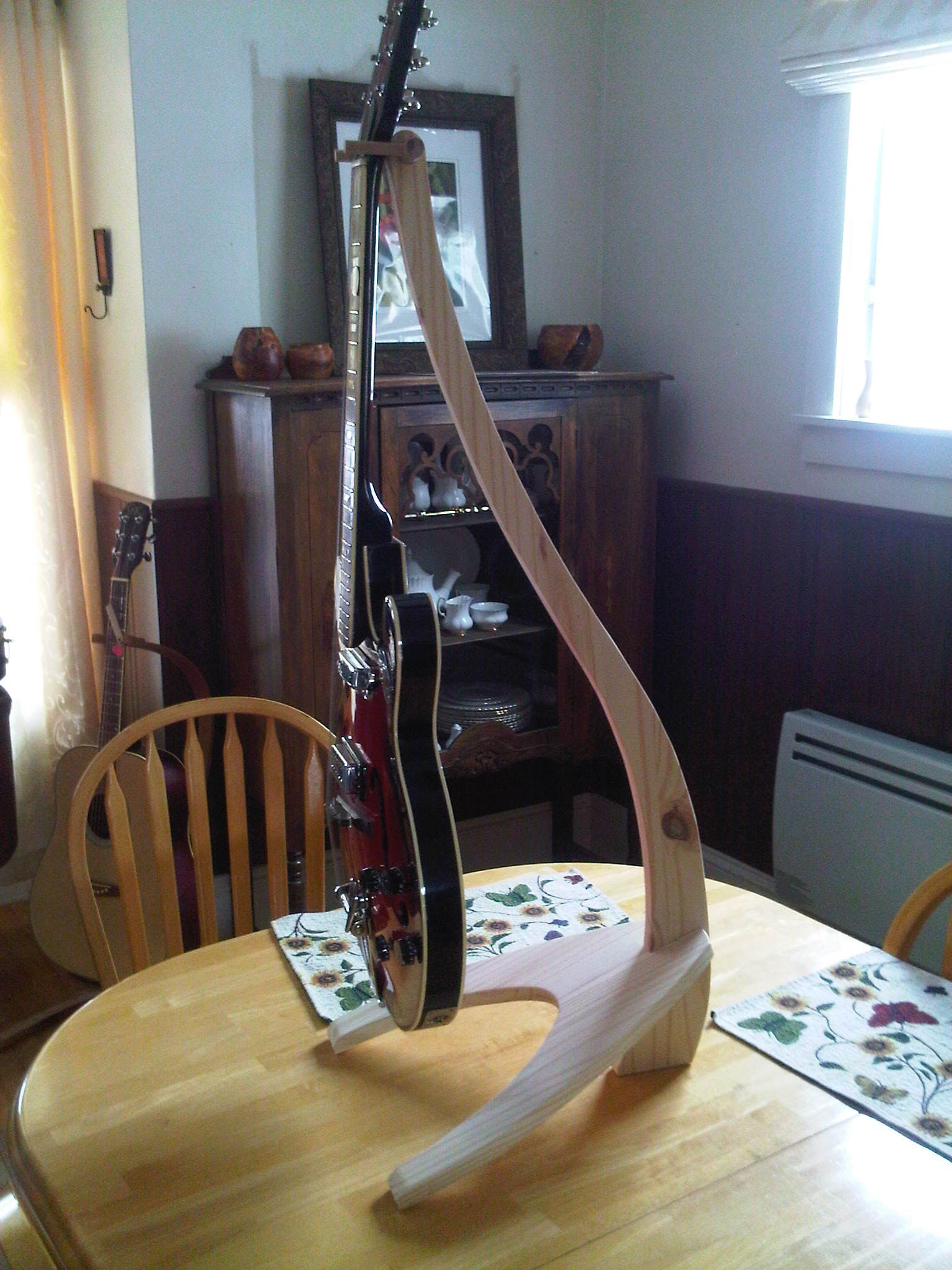 Guitar Stand Deux : 6 Steps (with Pictures) - Instructables