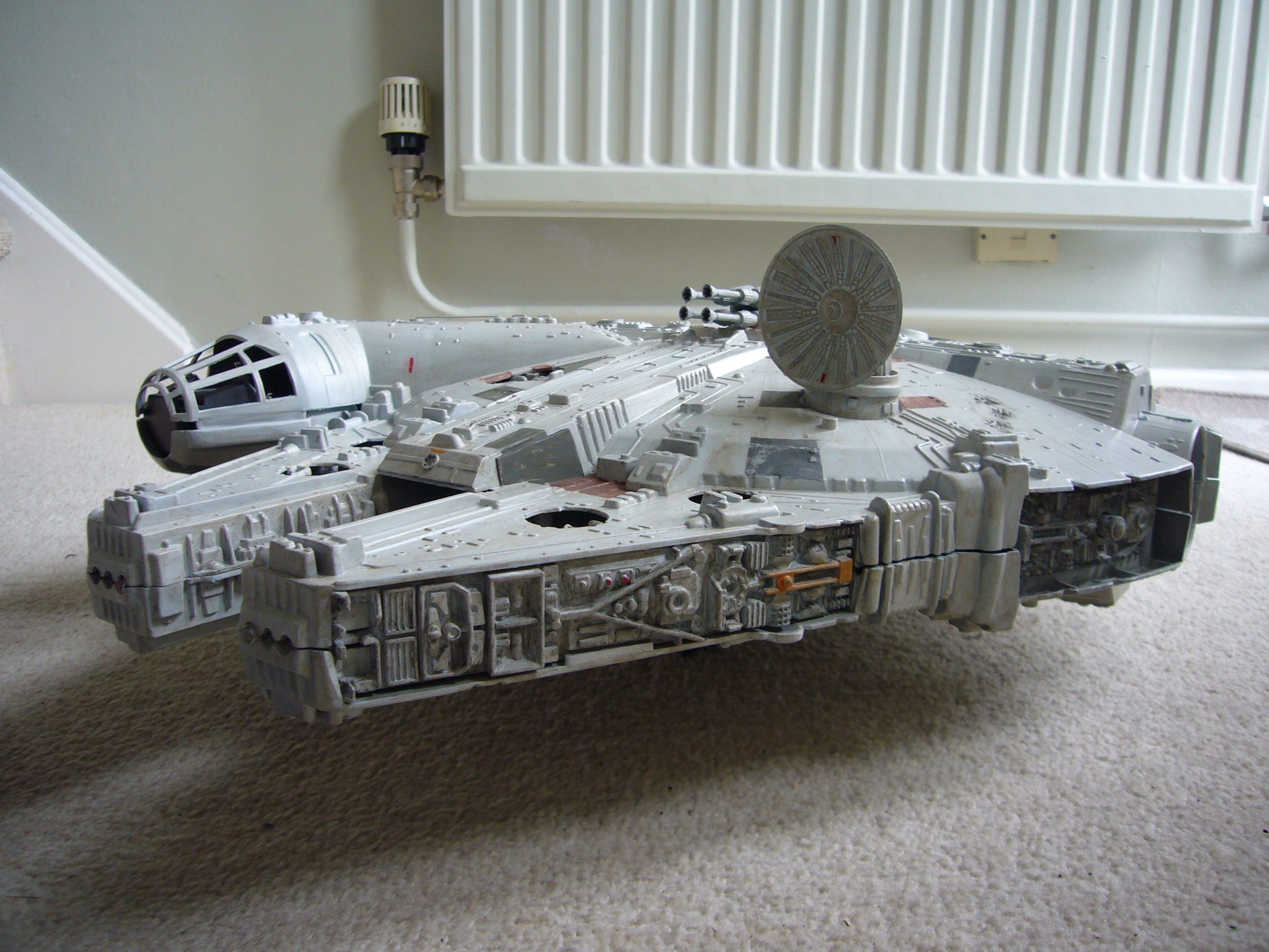 How to Build a Millennium Falcon Wall Light : 7 Steps (with Pictures ...