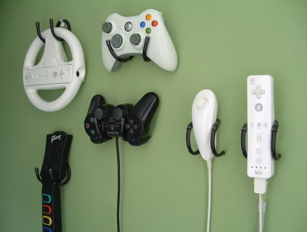 Wall Clip - Hang Video Controllers on Walls : 10 Steps (with Pictures ...