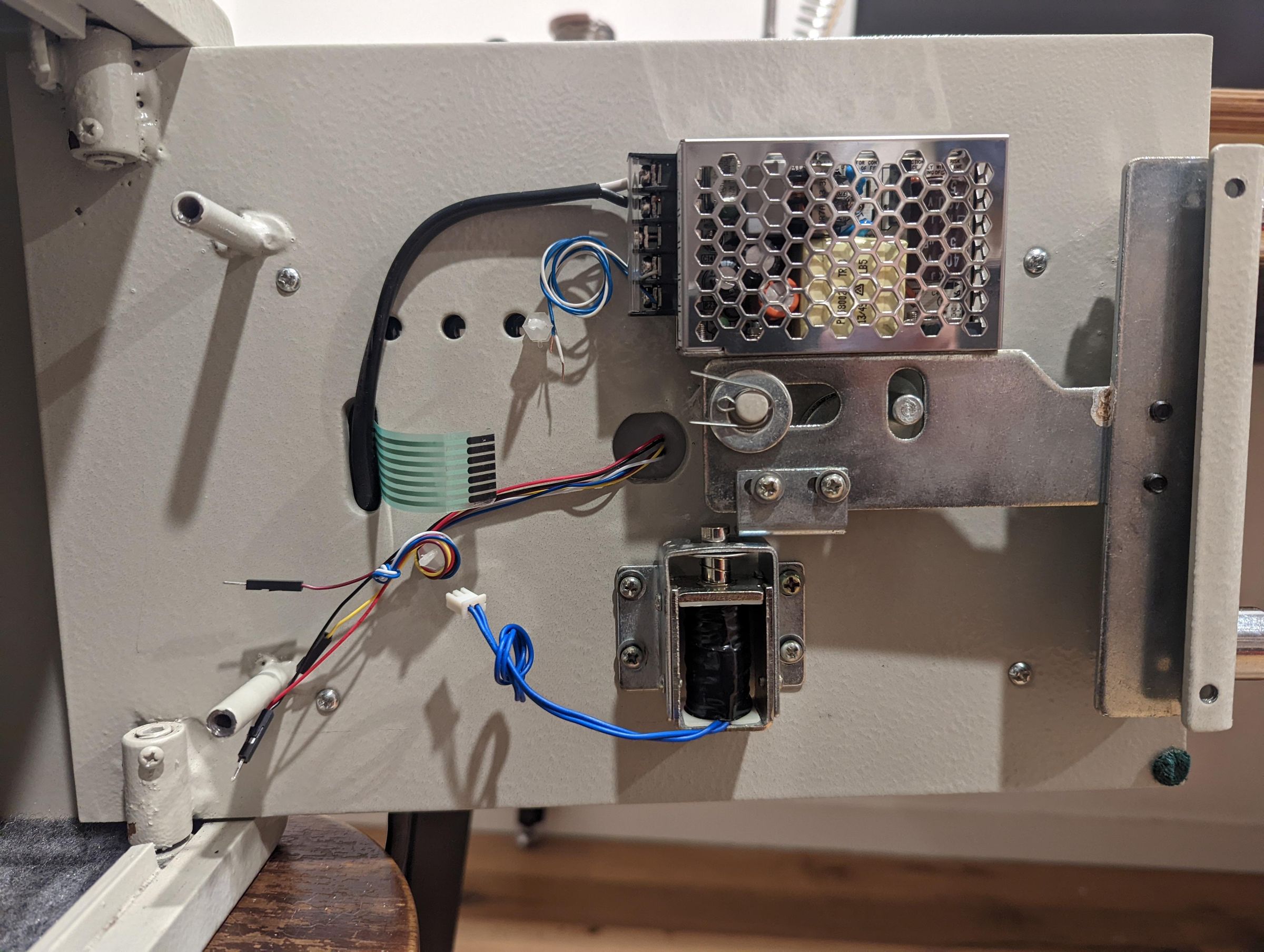 Fingerprint Safe : 5 Steps (with Pictures) - Instructables