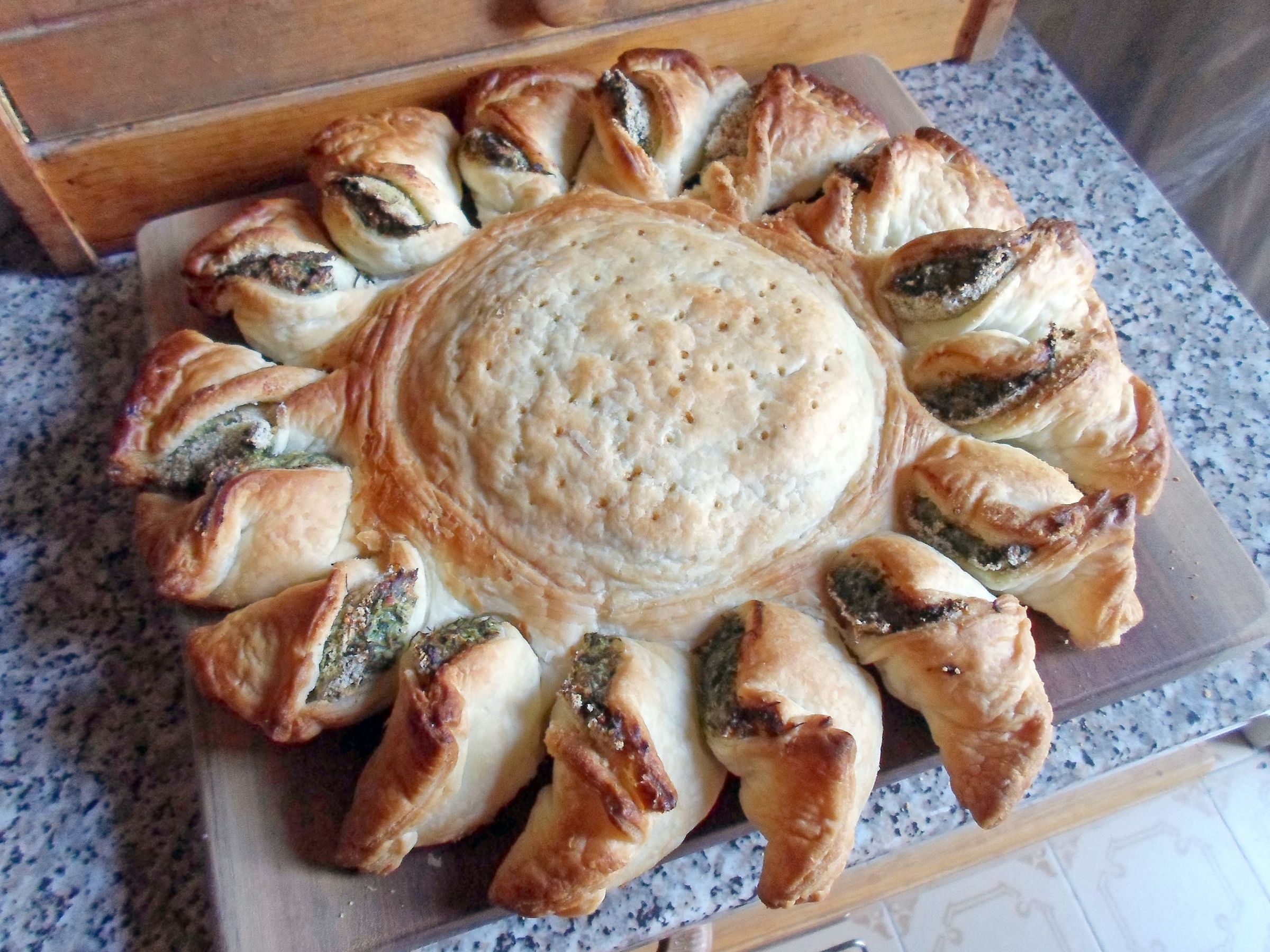 Sunflower Spinach Pie Recipe : 5 Steps (with Pictures) - Instructables