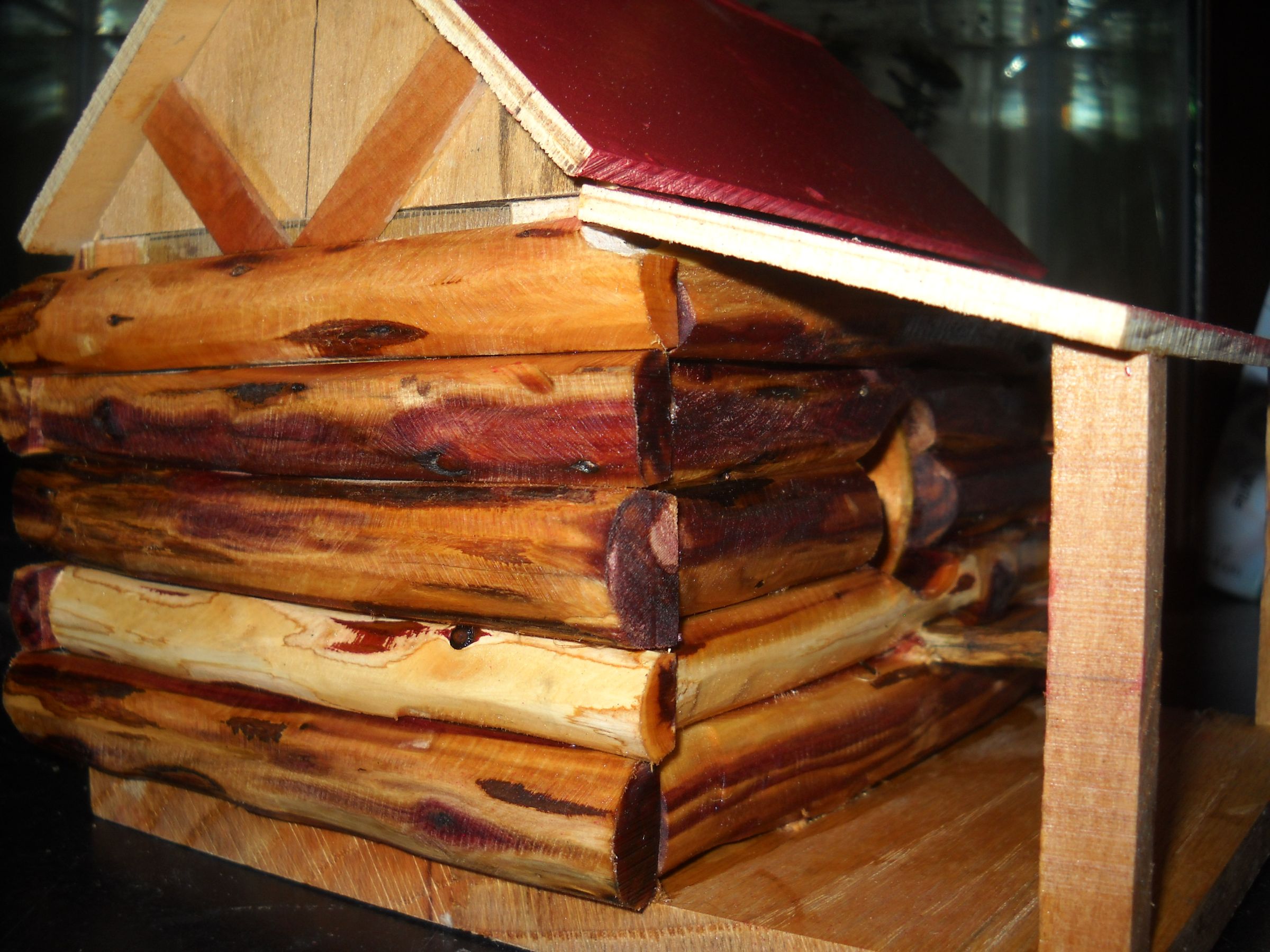 Log Cabin Bird House : 12 Steps (with Pictures) - Instructables