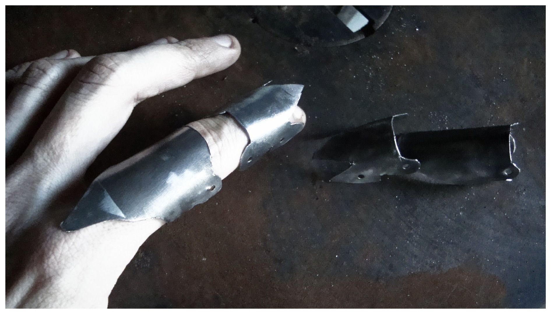 Easy Finger Armour : 4 Steps (with Pictures) - Instructables