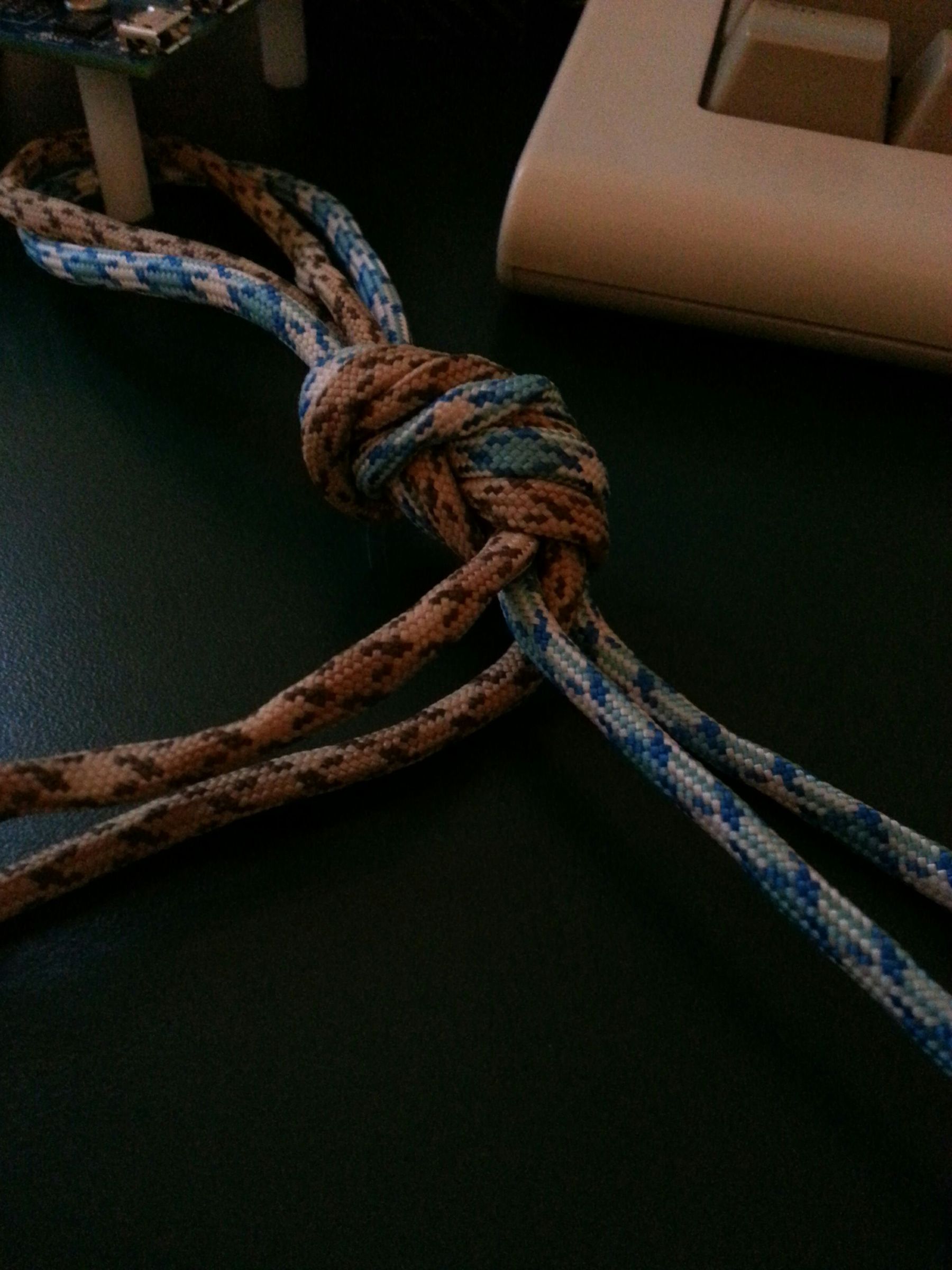 4 Strand Round Braid : 3 Steps - Instructables