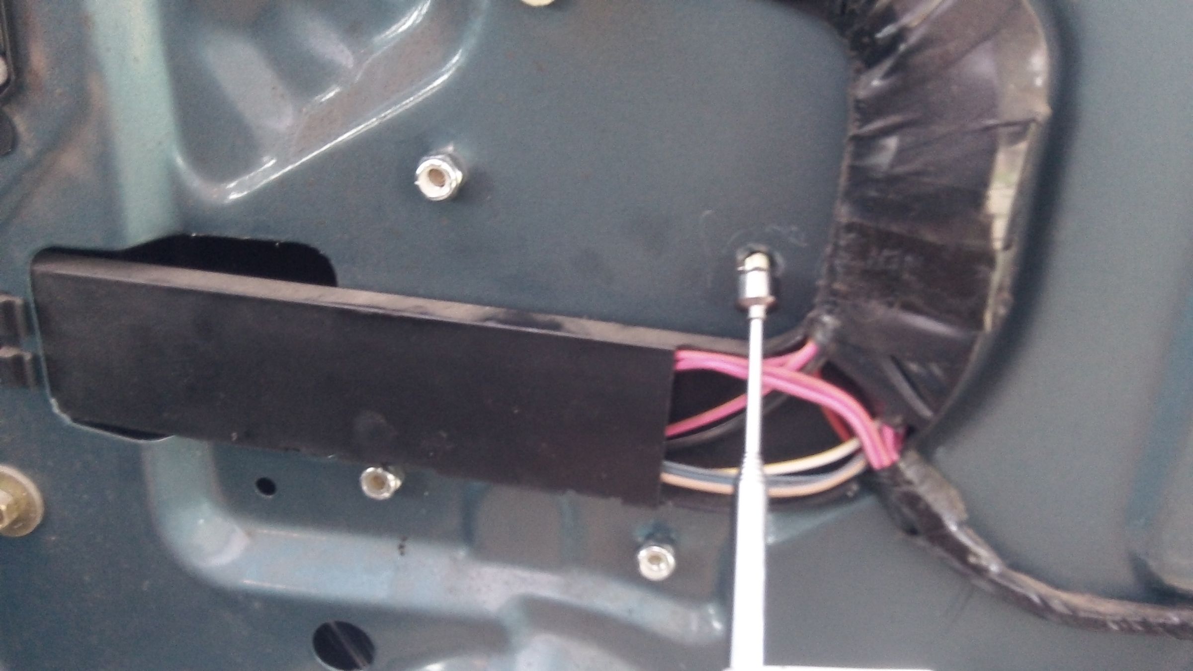 Replacing an Electric Window Regulator : 4 Steps (with Pictures ...