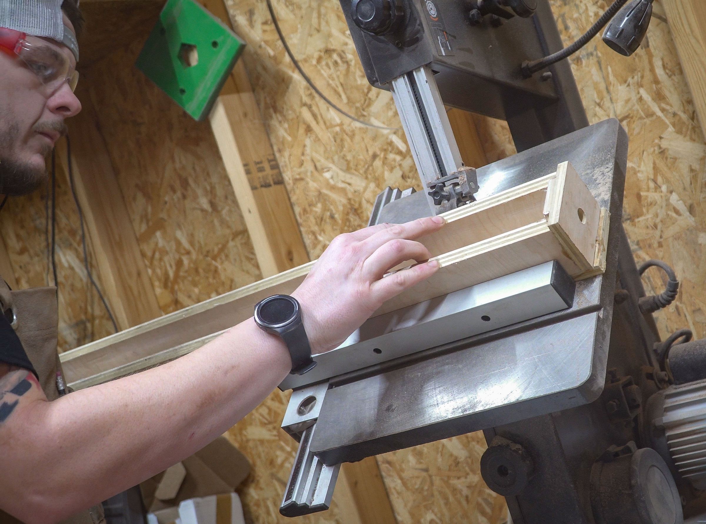 How to Make a Custom Hybrid Epoxy Pool Cue Using a Wood Lathe : 19 ...