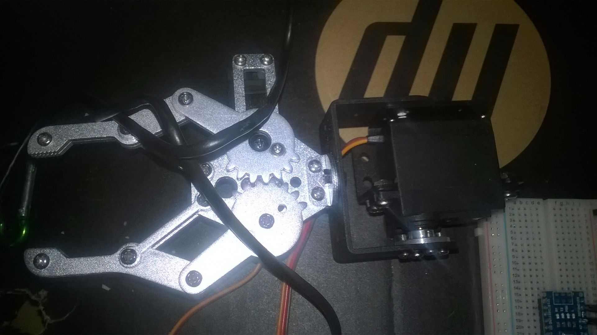 Calibrating Servos for Bracket/robot Arm : 5 Steps - Instructables