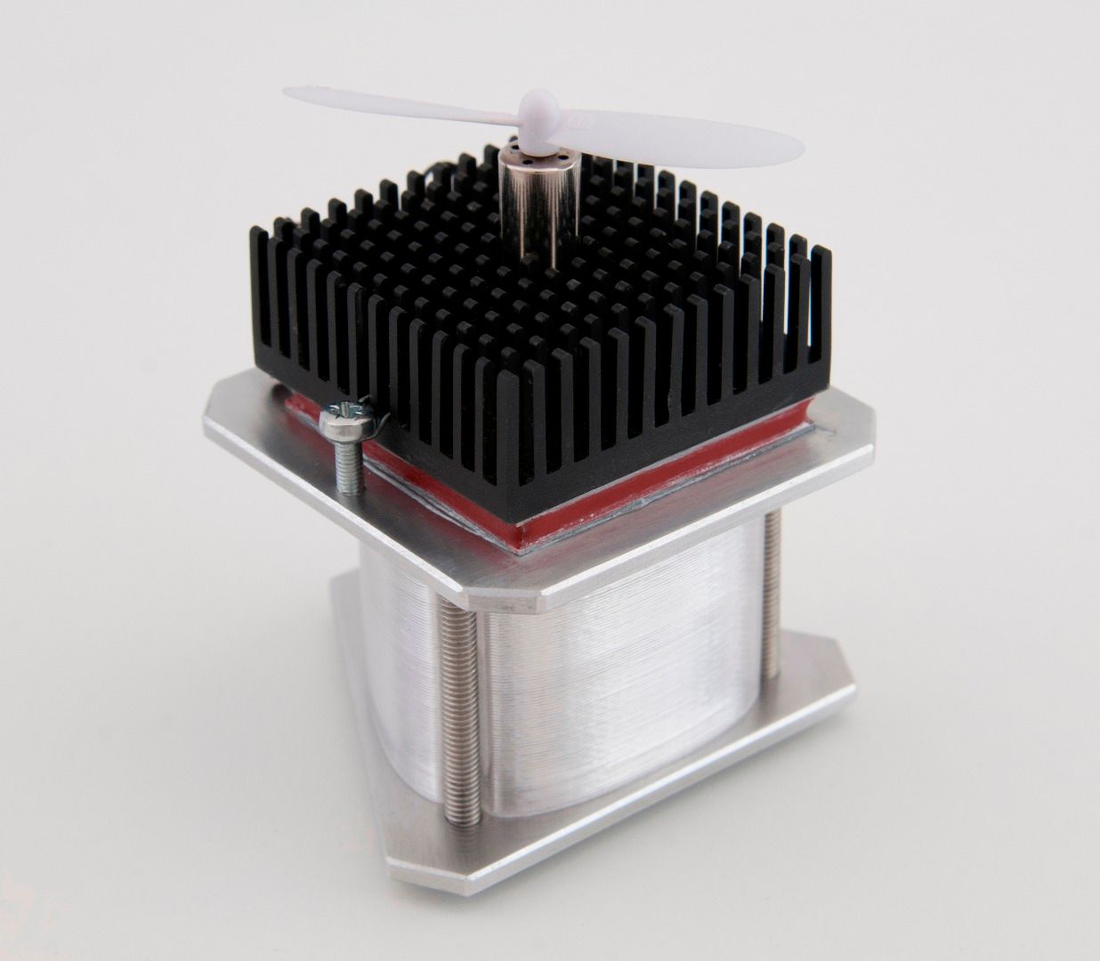 Fan Powered by Any Heat Source : 5 Steps (with Pictures) - Instructables