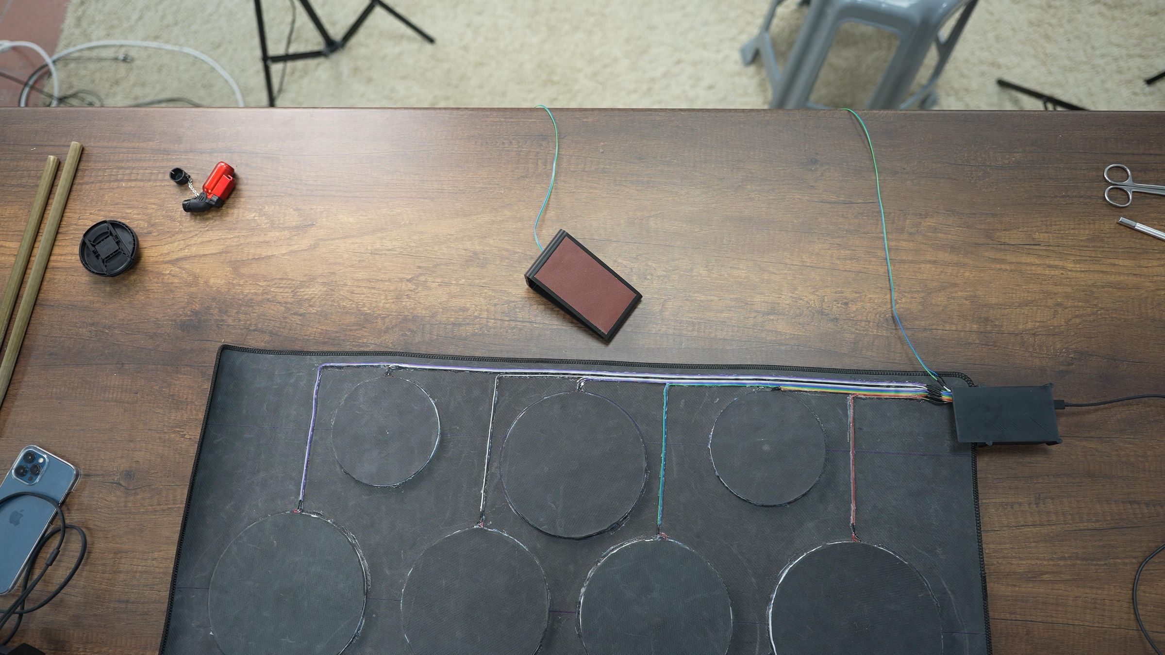 Desk Mat to MIDI Drums : 10 Steps (with Pictures) - Instructables