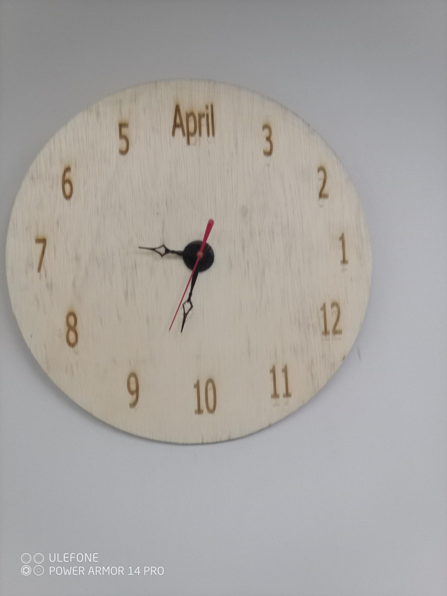 April Fool Clock : 5 Steps - Instructables