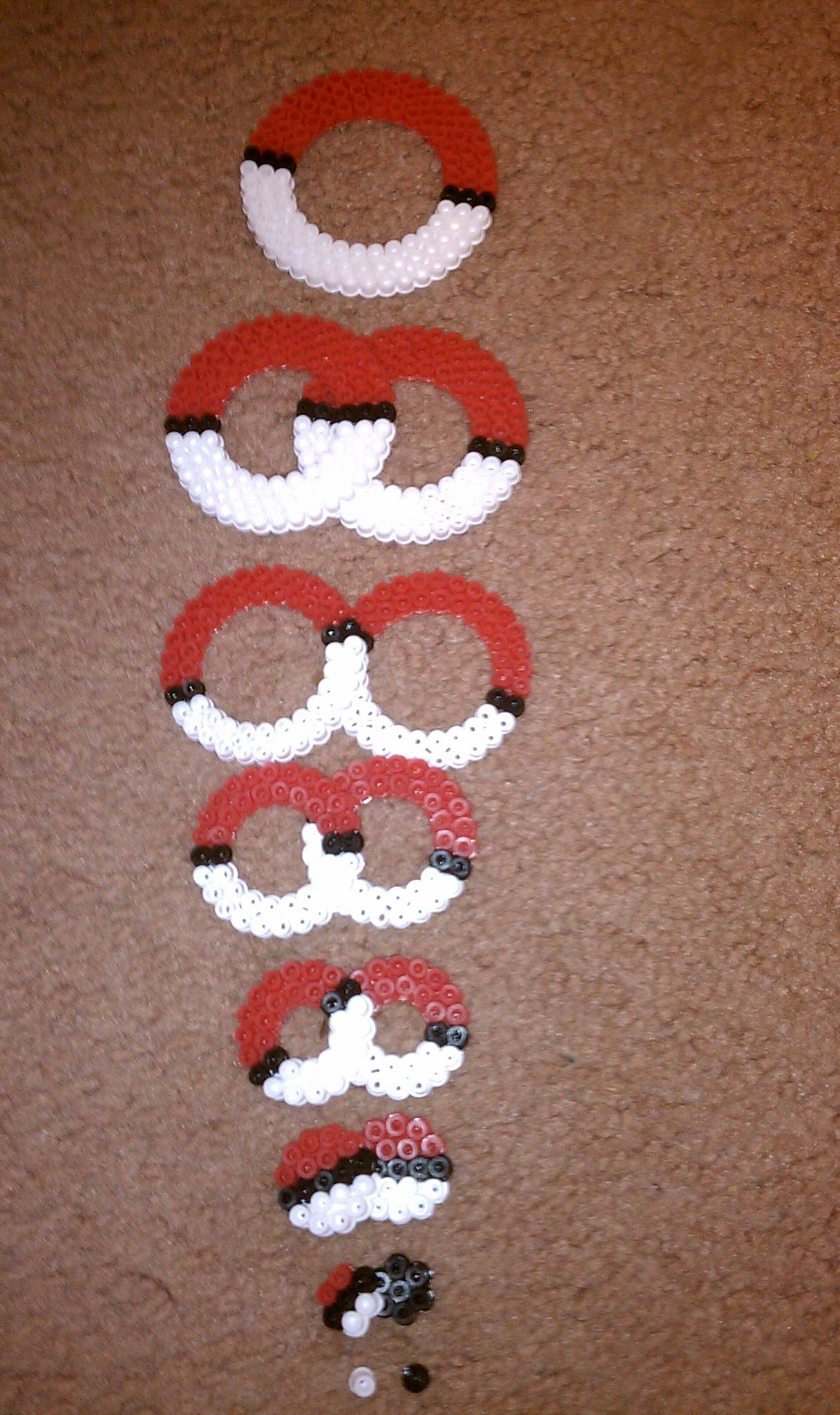 Perler Bead Pokeball : 11 Steps - Instructables