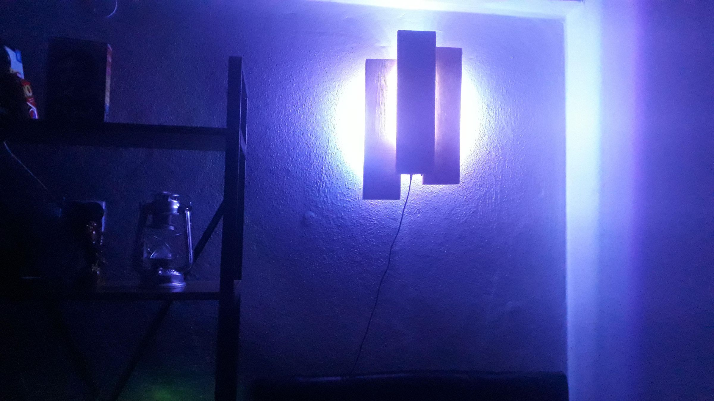 RGB WALL DECOR FROM OLD PALLETS : 3 Steps - Instructables