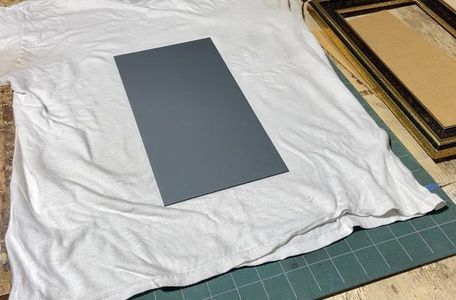 Using a Cricut Vinyl Mask to Help Glue Chipping : 6 Steps (with ...