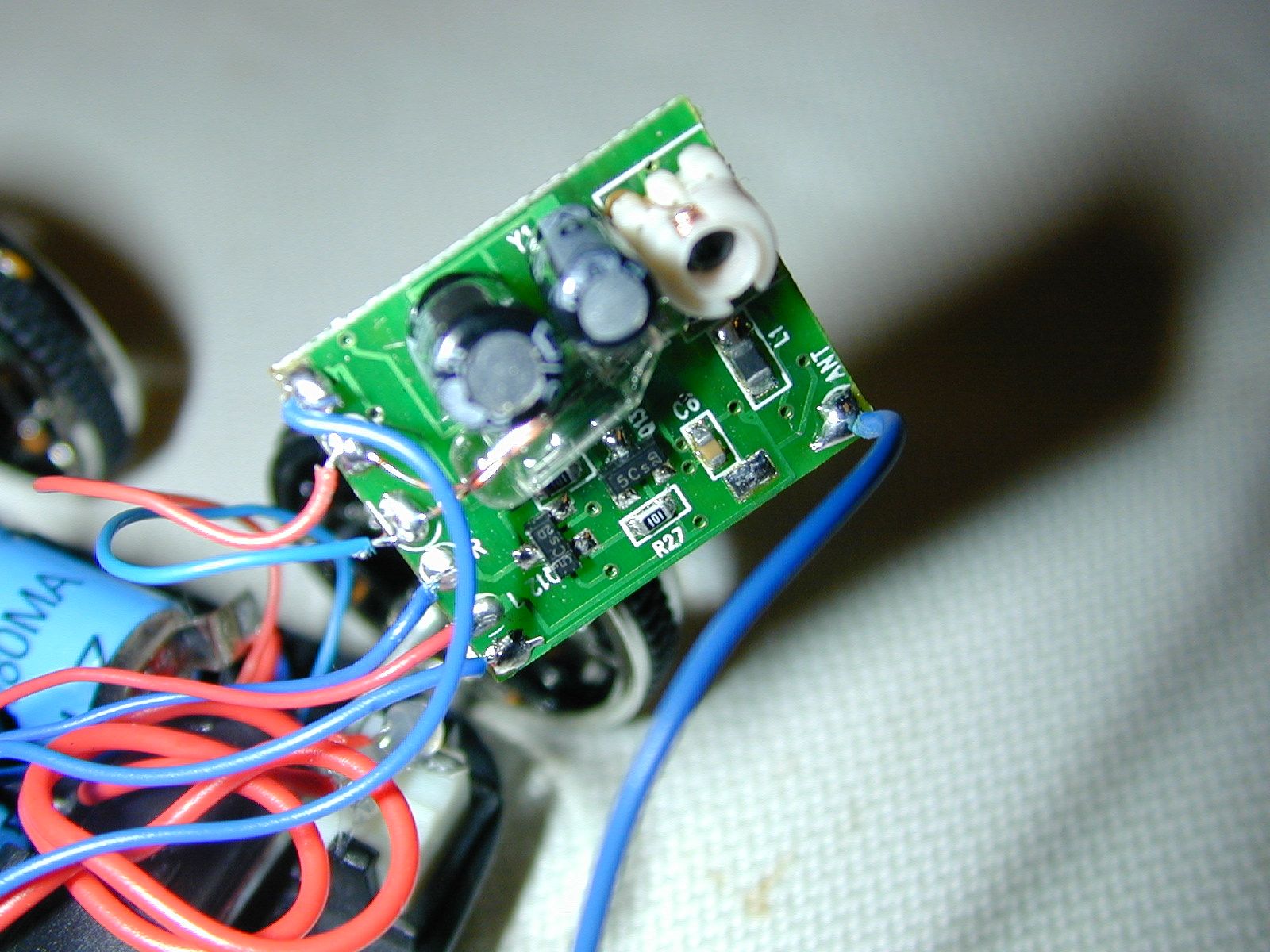 Micro RC Car Teardown : 4 Steps (with Pictures) - Instructables