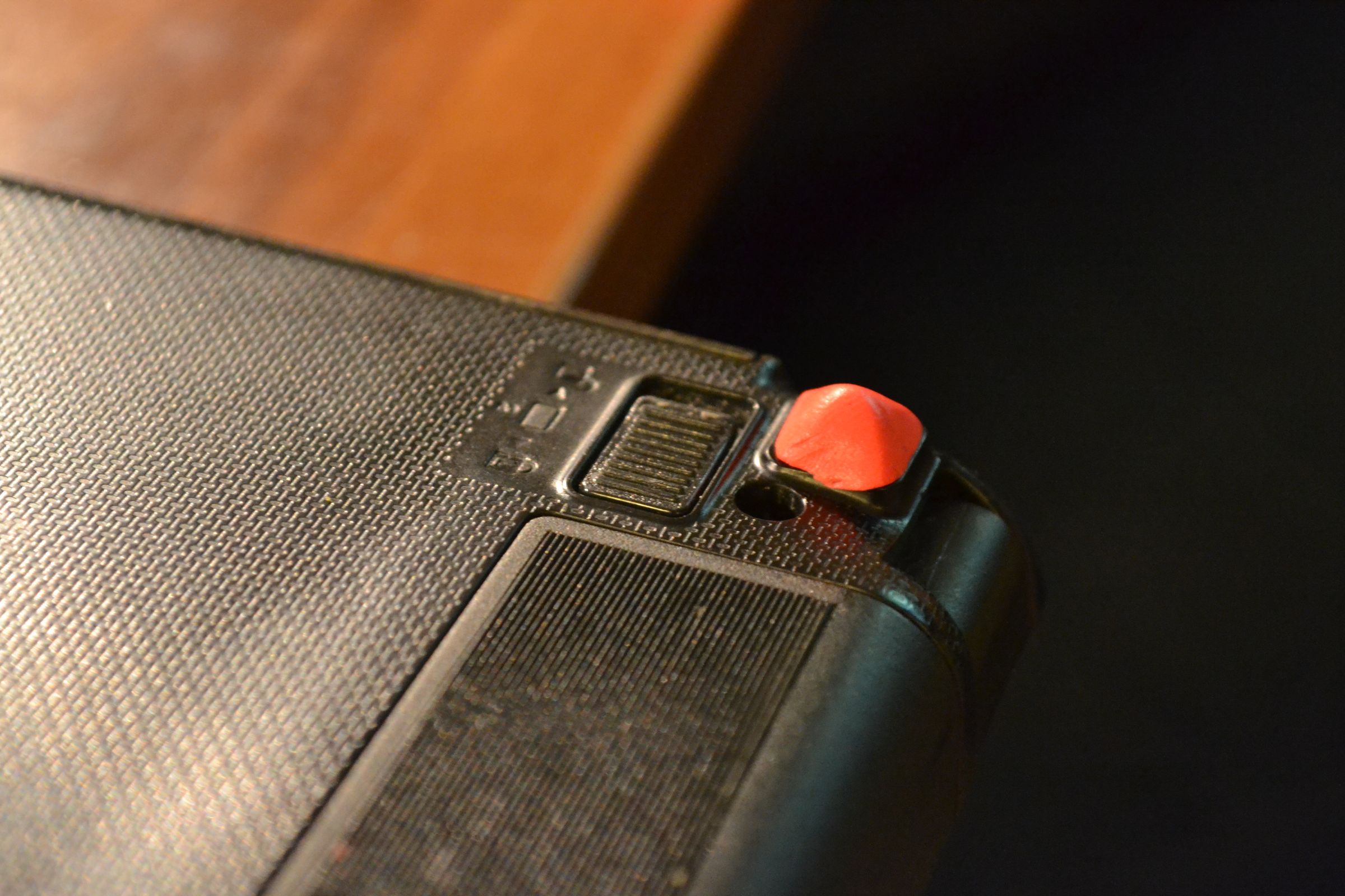 Replacing Notebook Rubber Feet With Sugru - Instructables