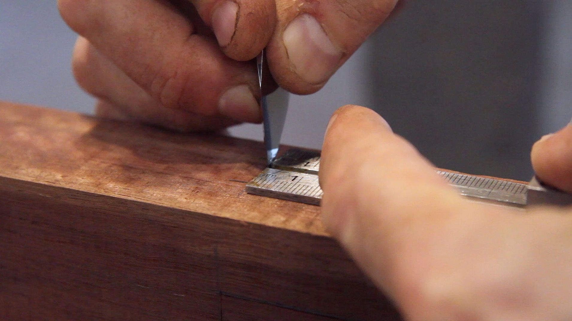 How to Make a Simple Table Leg Assembly Using Mortise and Tenon Joinery ...