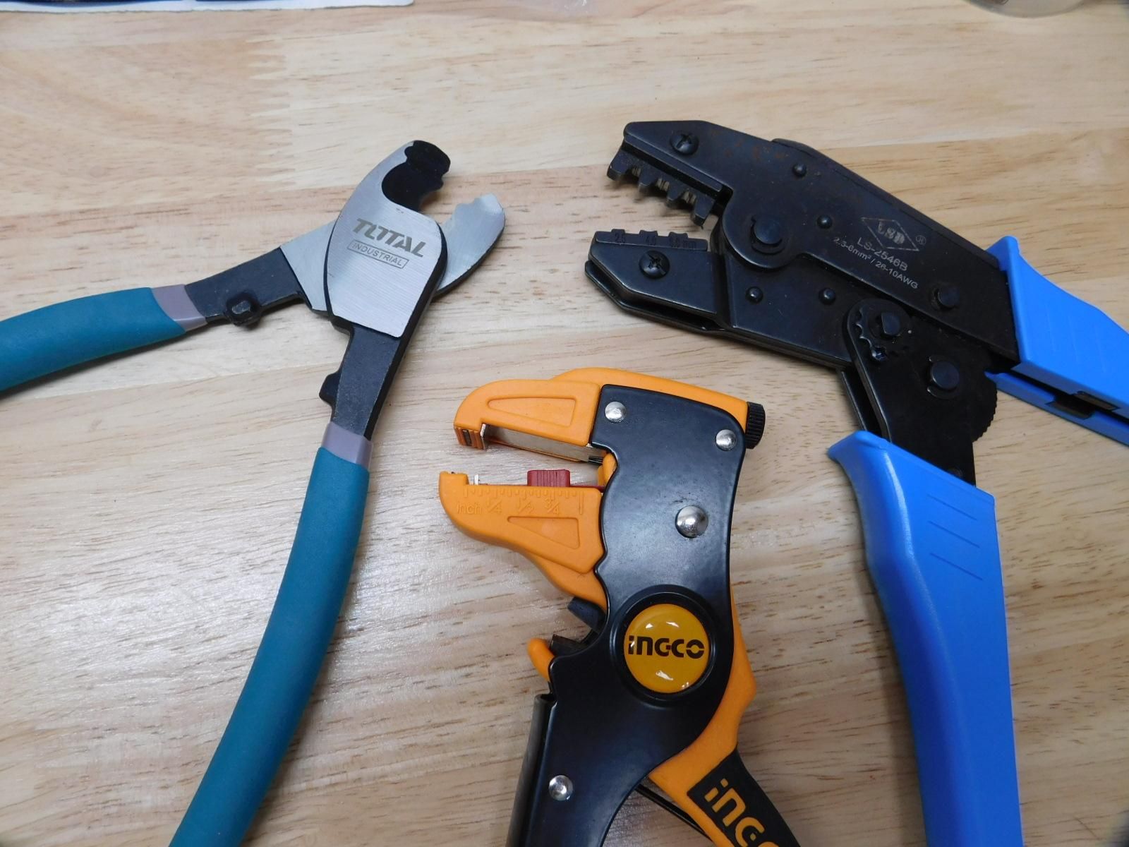 MC4 Connectors : 5 Steps - Instructables