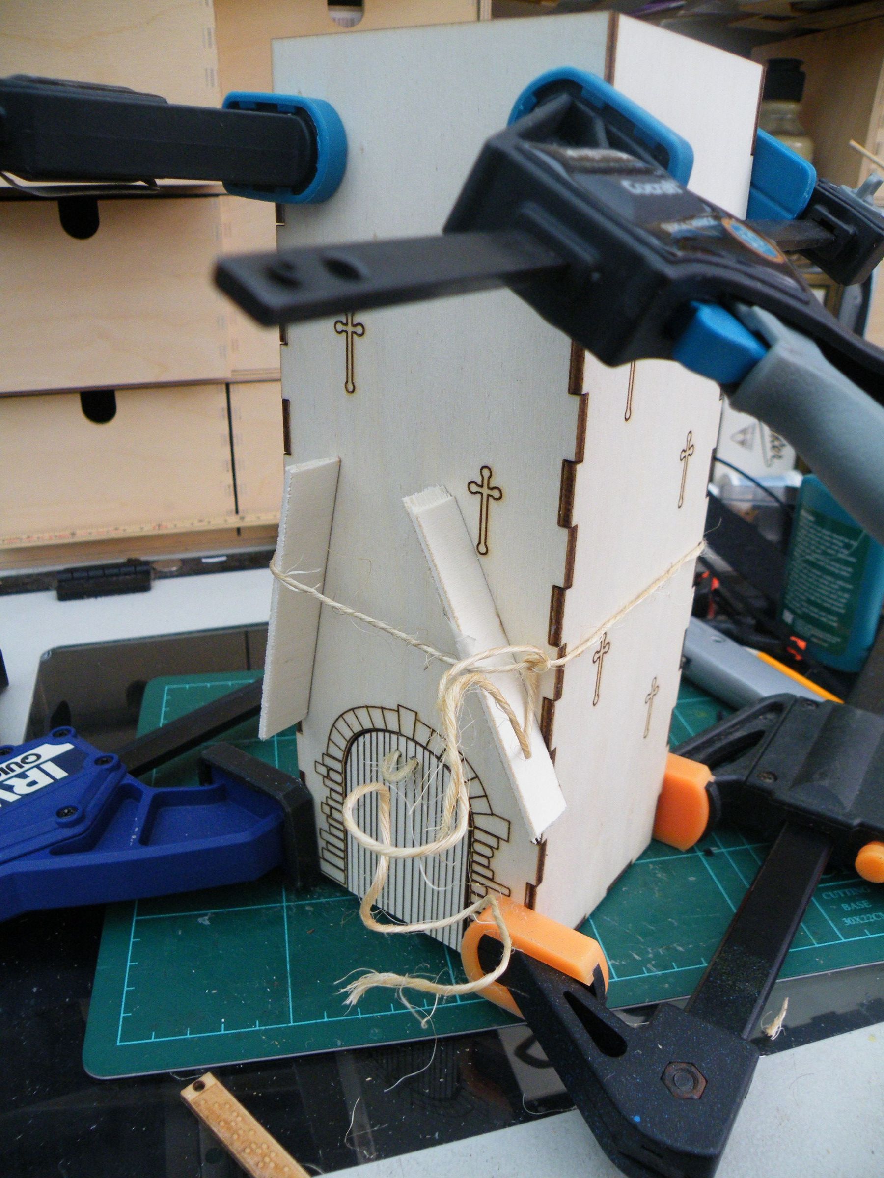 Dice Tower : 17 Steps (with Pictures) - Instructables