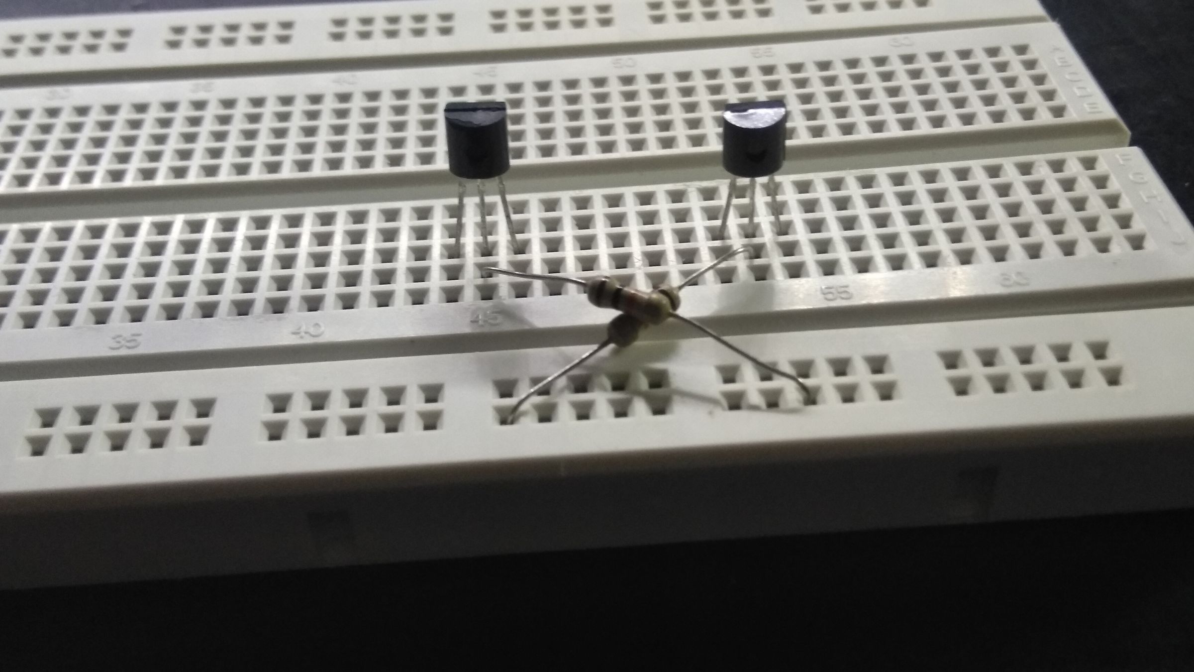 DUAL LED CHASER USING TRANSISTOR : 6 Steps (with Pictures) - Instructables