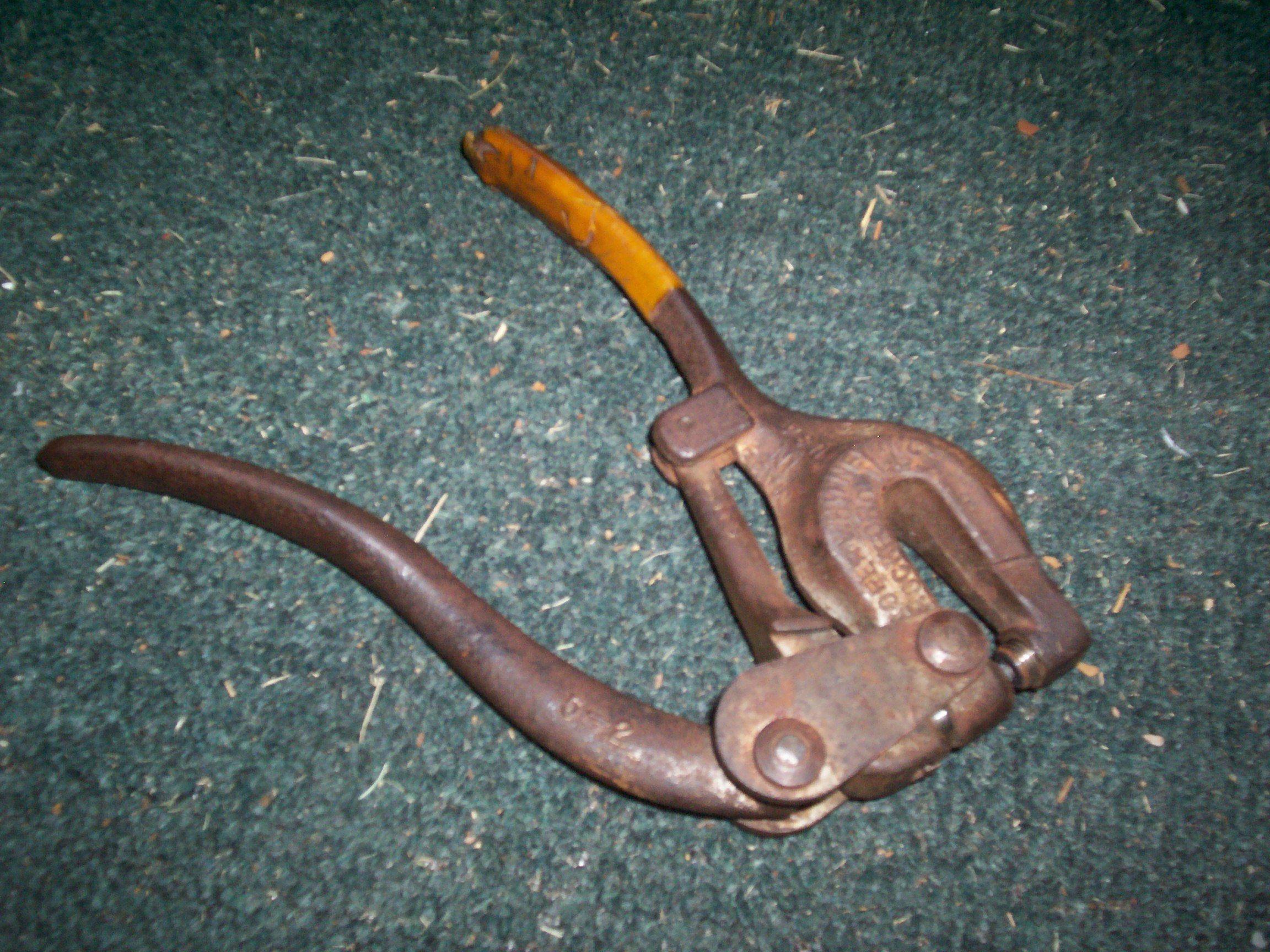 How to Make Vincent's Claw : 10 Steps (with Pictures) - Instructables