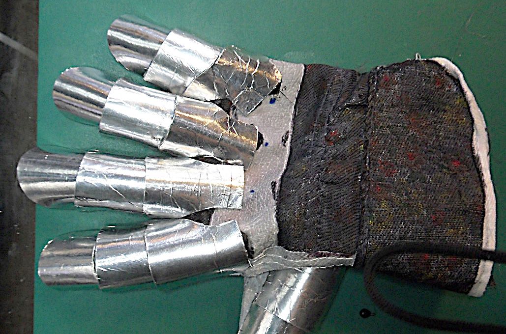 Costume Gauntlets for Less Than a Fiver. : 13 Steps (with Pictures ...