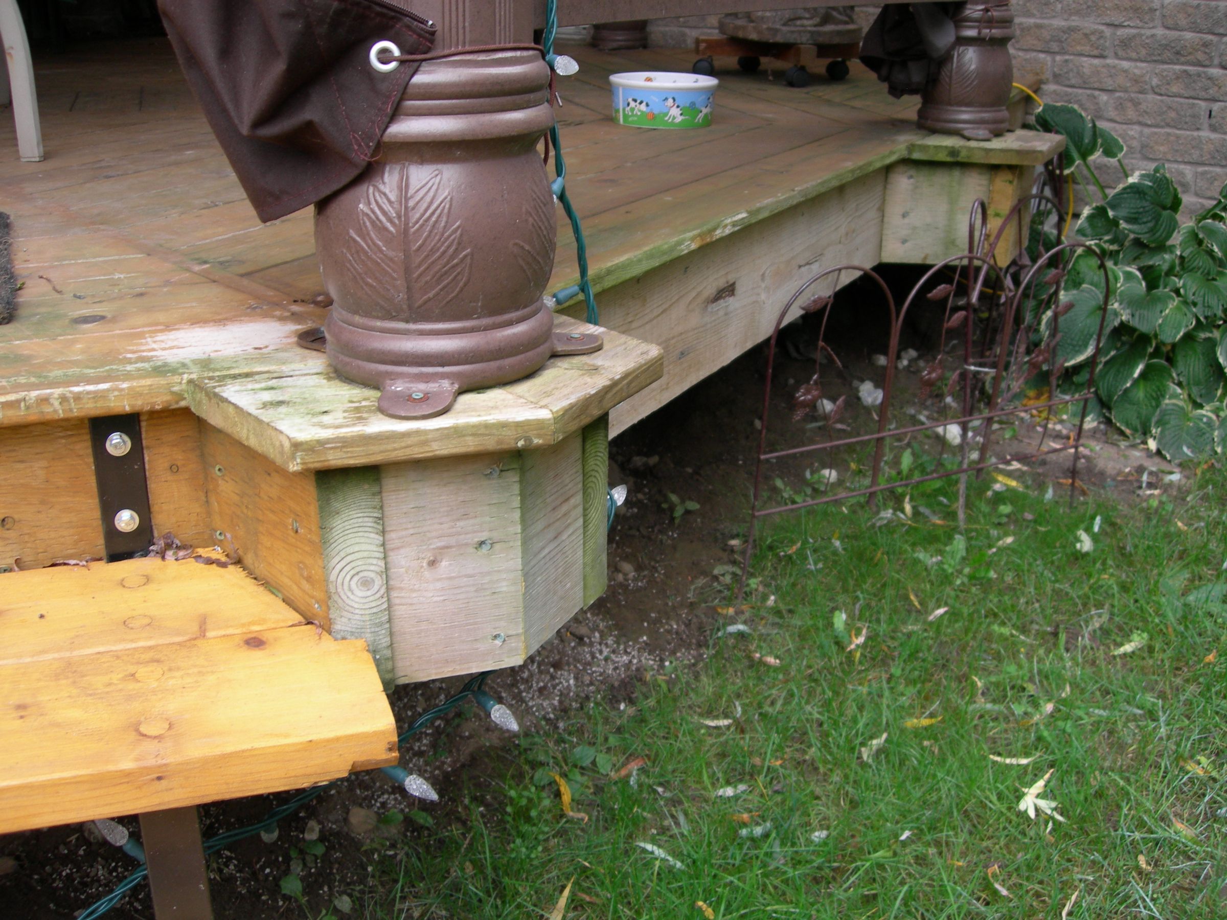 How to Build an Octagonal Deck : 24 Steps (with Pictures) - Instructables