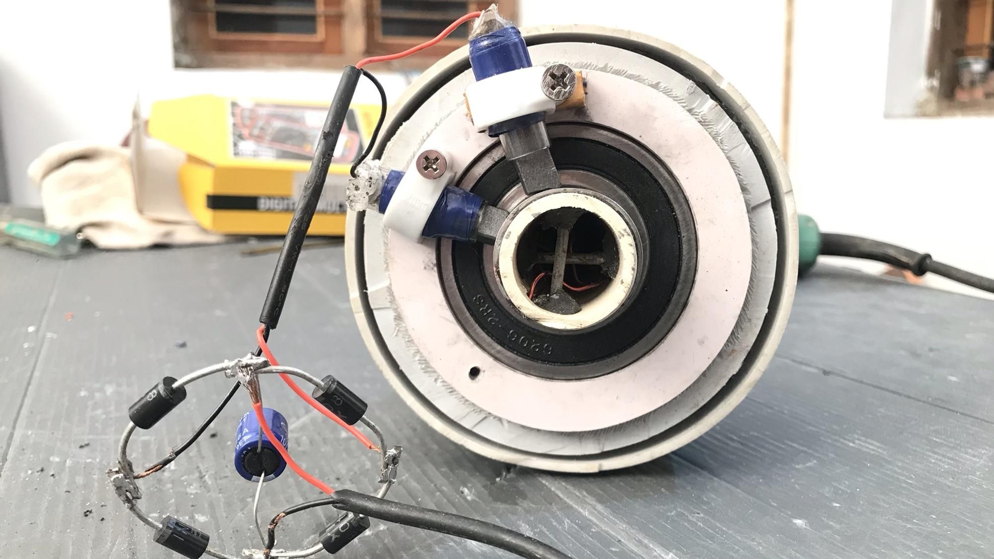 How to Make a DC Dynamo : 6 Steps - Instructables