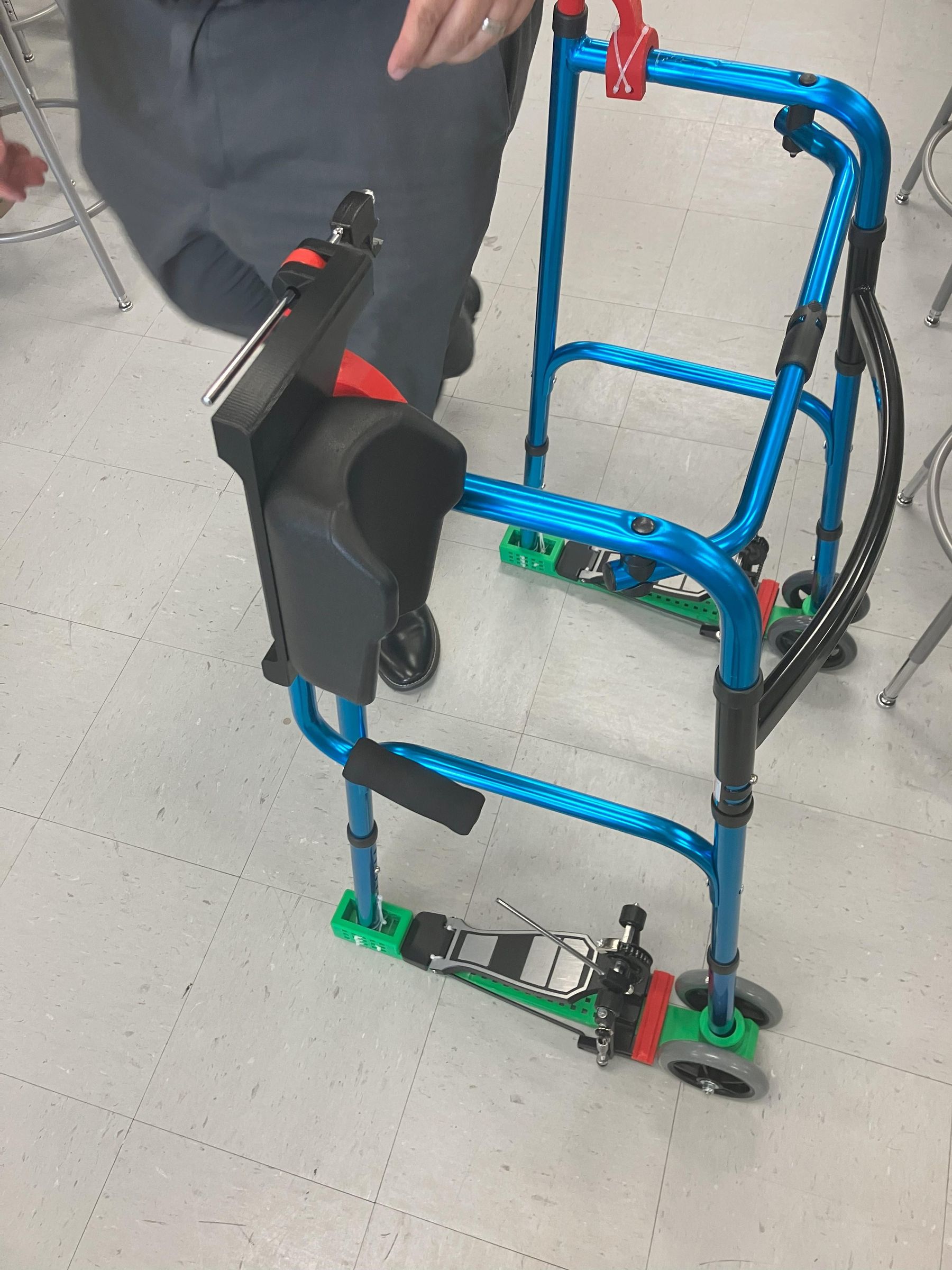 Adaptive Arm-lifting Attachment for a Standard Walker : 6 Steps ...