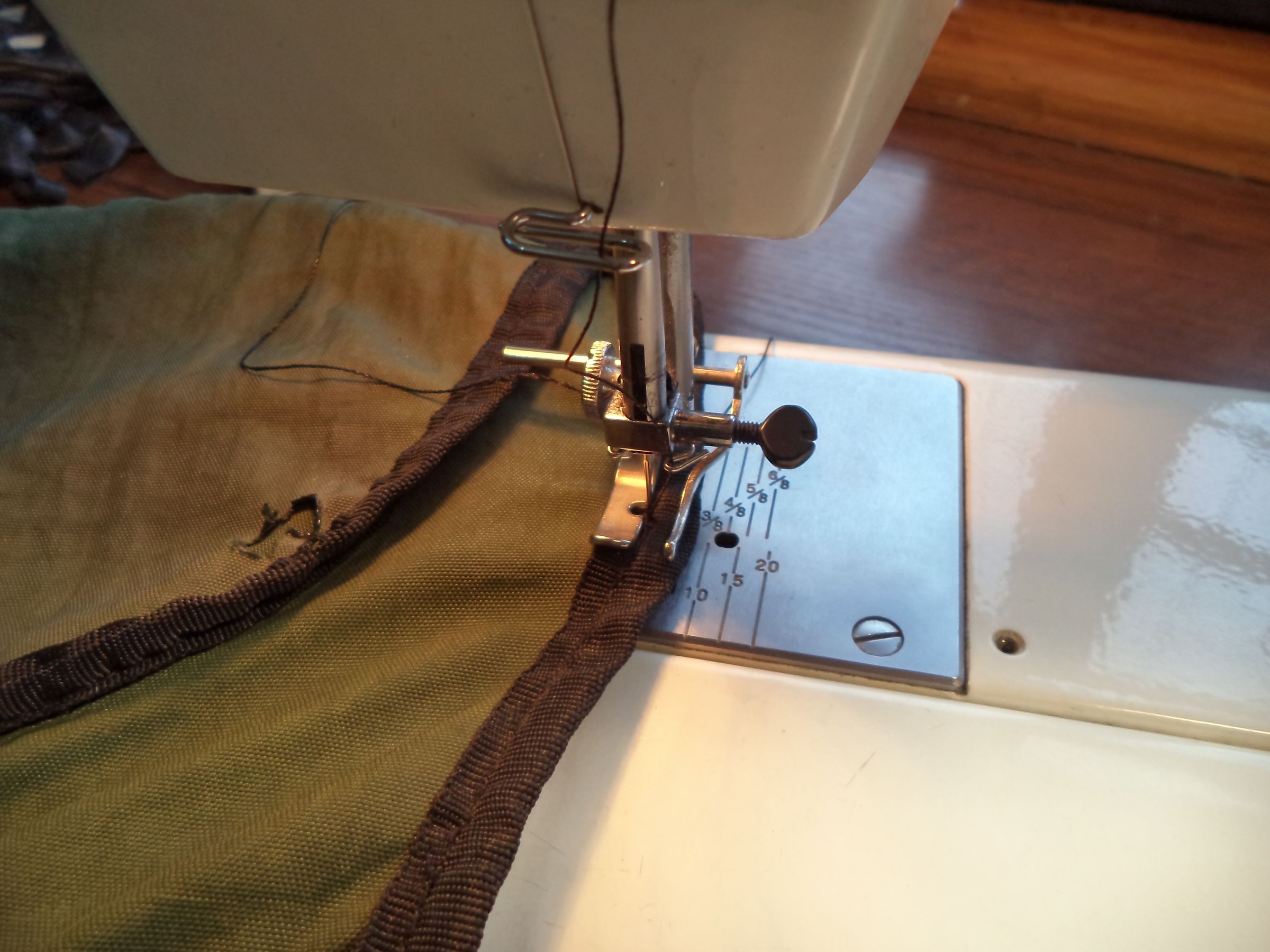 Backpack Cargo Net From Inner Tubes : 26 Steps (with Pictures ...