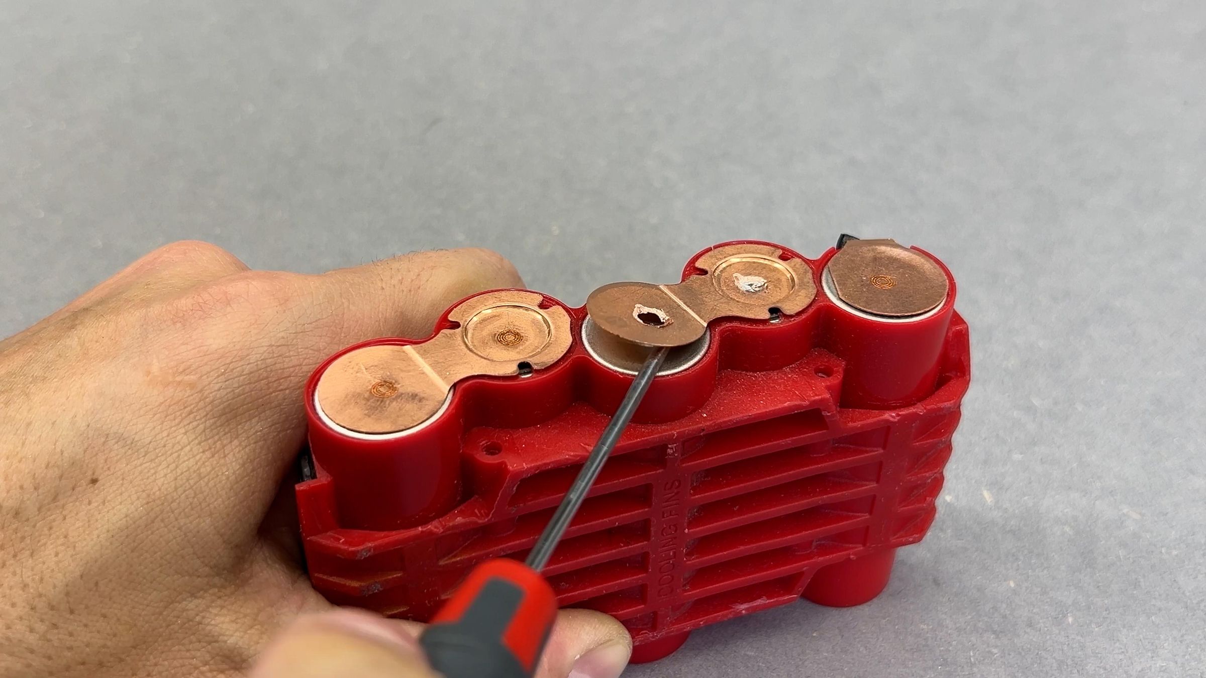 Faulty Bosch 18V ProCore Battery - Issues, Diagnose & Repair : 15 Steps ...