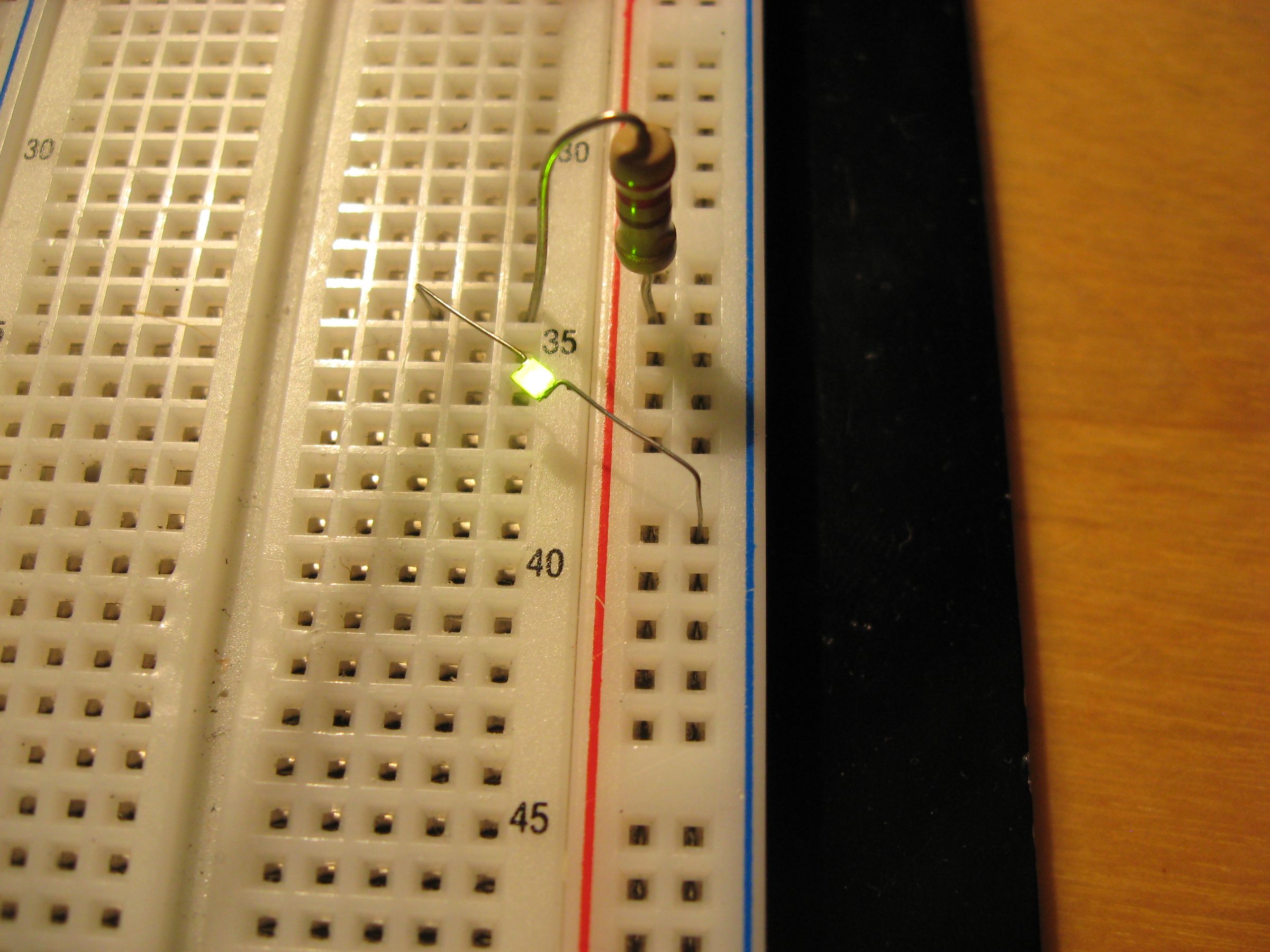 Sewable Surface Mount LEDs : 3 Steps - Instructables