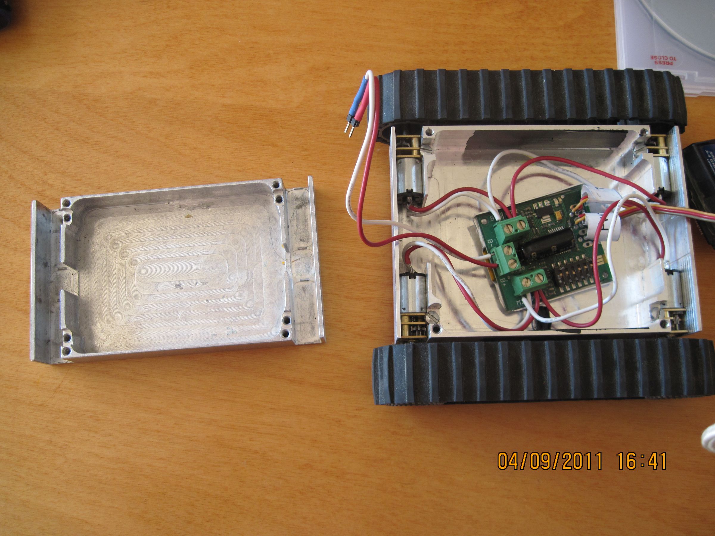 Sumo-Bot (TSA and Science Olympiad Rules) : 8 Steps - Instructables