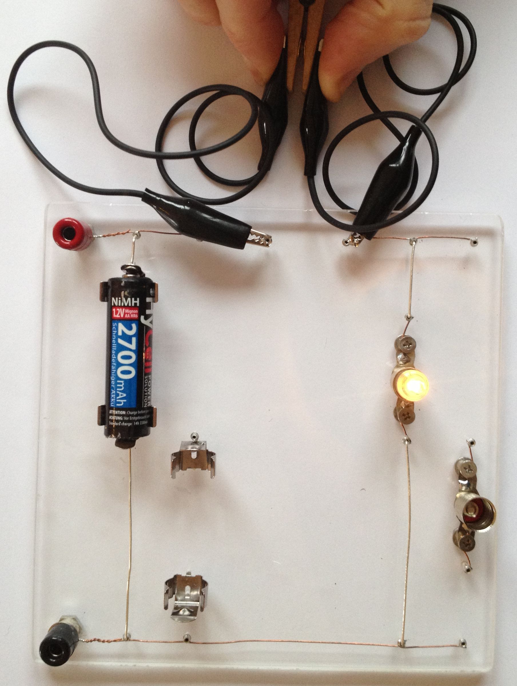 Introduction to Electricity : 8 Steps (with Pictures) - Instructables