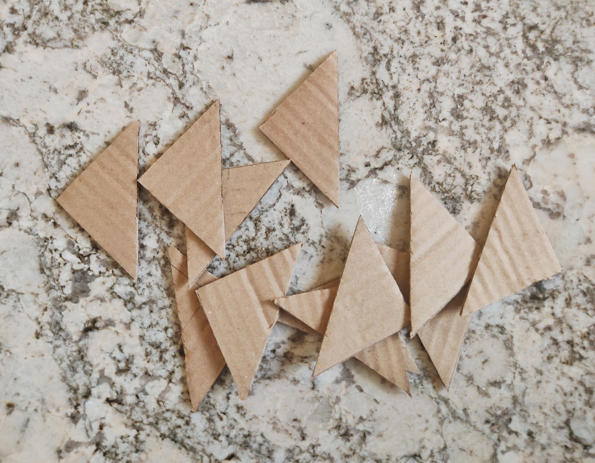 Cardboard Wall Pocket Organizer : 5 Steps (with Pictures) - Instructables