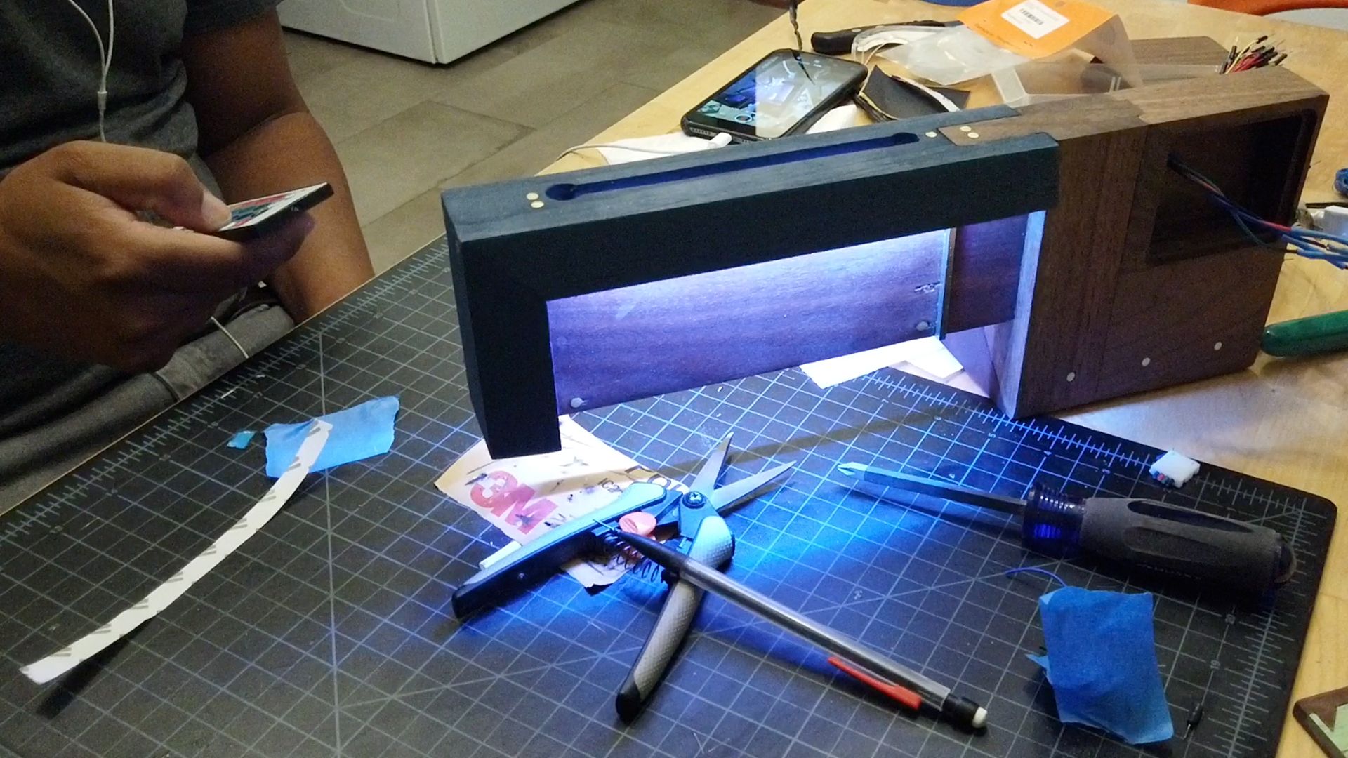 MODERN LED LIGHT : 8 Steps - Instructables