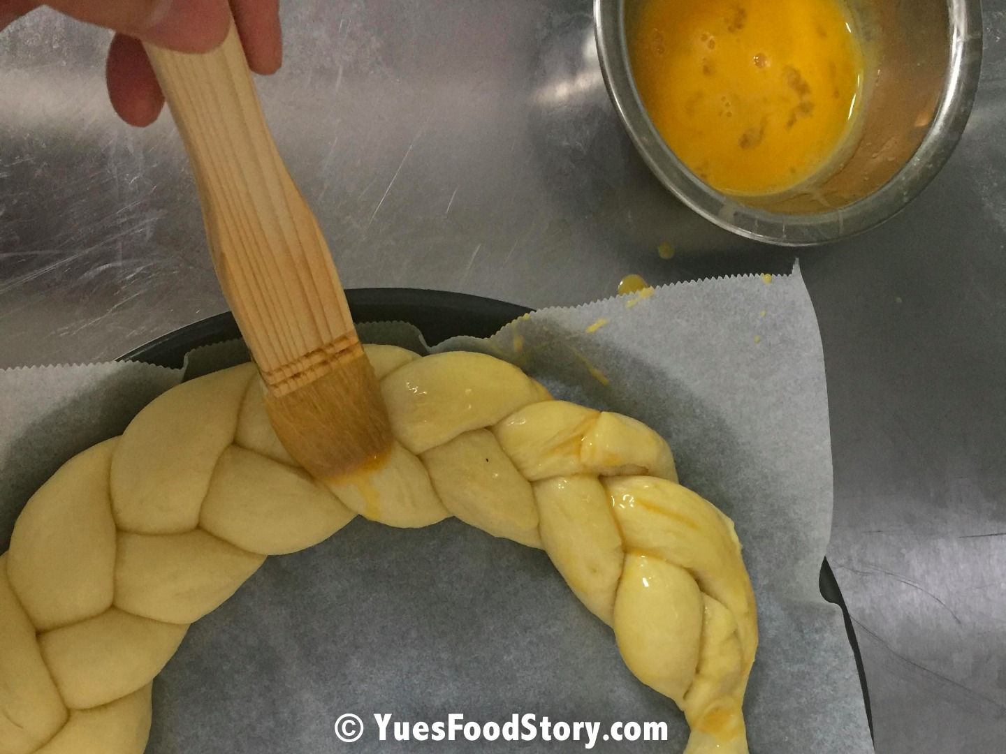 Mom's Bread Wreath for Christmas : 6 Steps (with Pictures) - Instructables