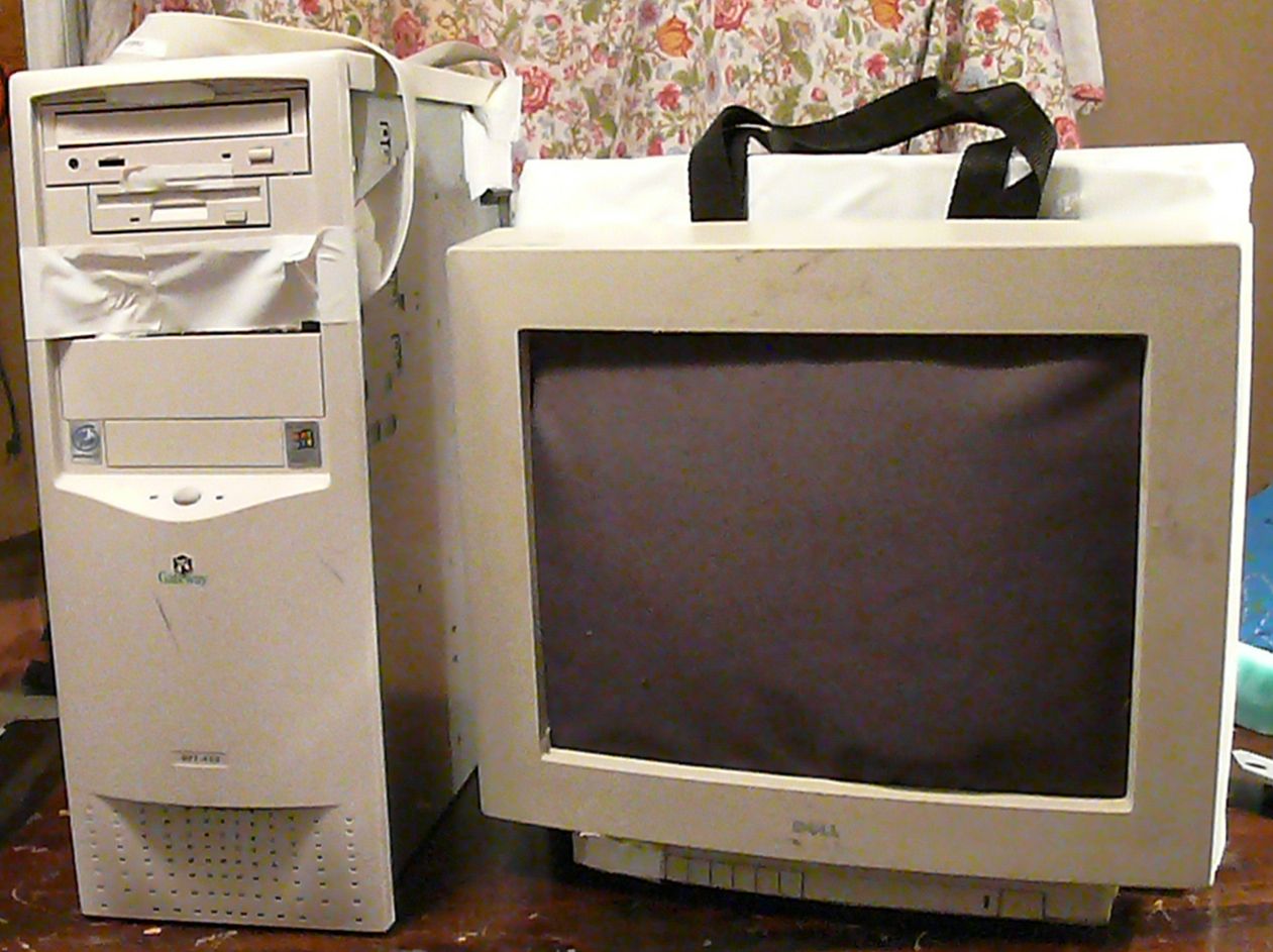 MAKE a "Monitor" LAPTOP CASE and a MESSENGER BAG Out of an OLD COMPUTER ...