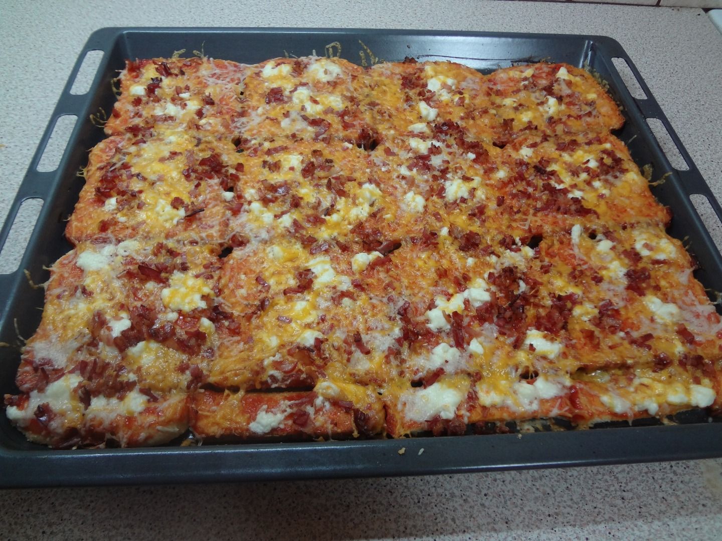 Quick and Easy Pizza : 8 Steps (with Pictures) - Instructables