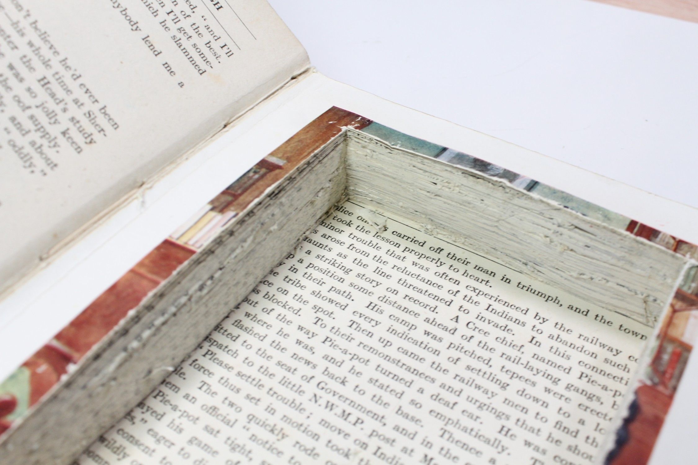 LED Book Light - Inside a Book! : 10 Steps (with Pictures) - Instructables