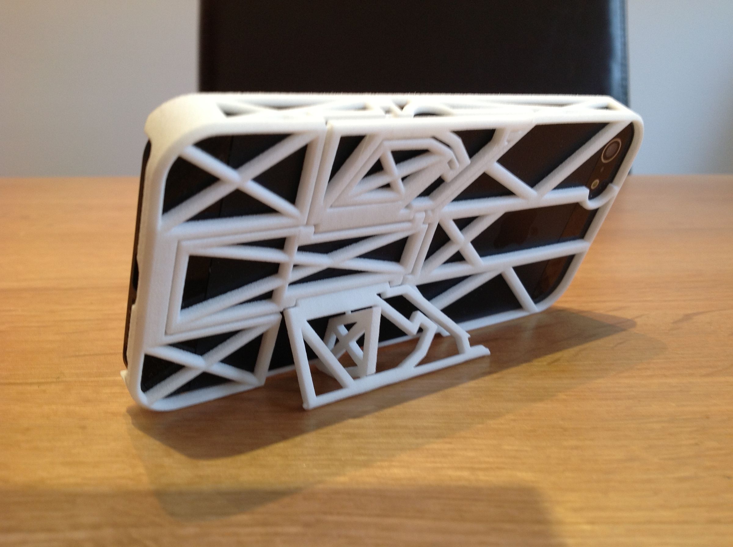 3D Printed Minimalistic IPhone Case With Built in 3 in 1 Kickstands ...