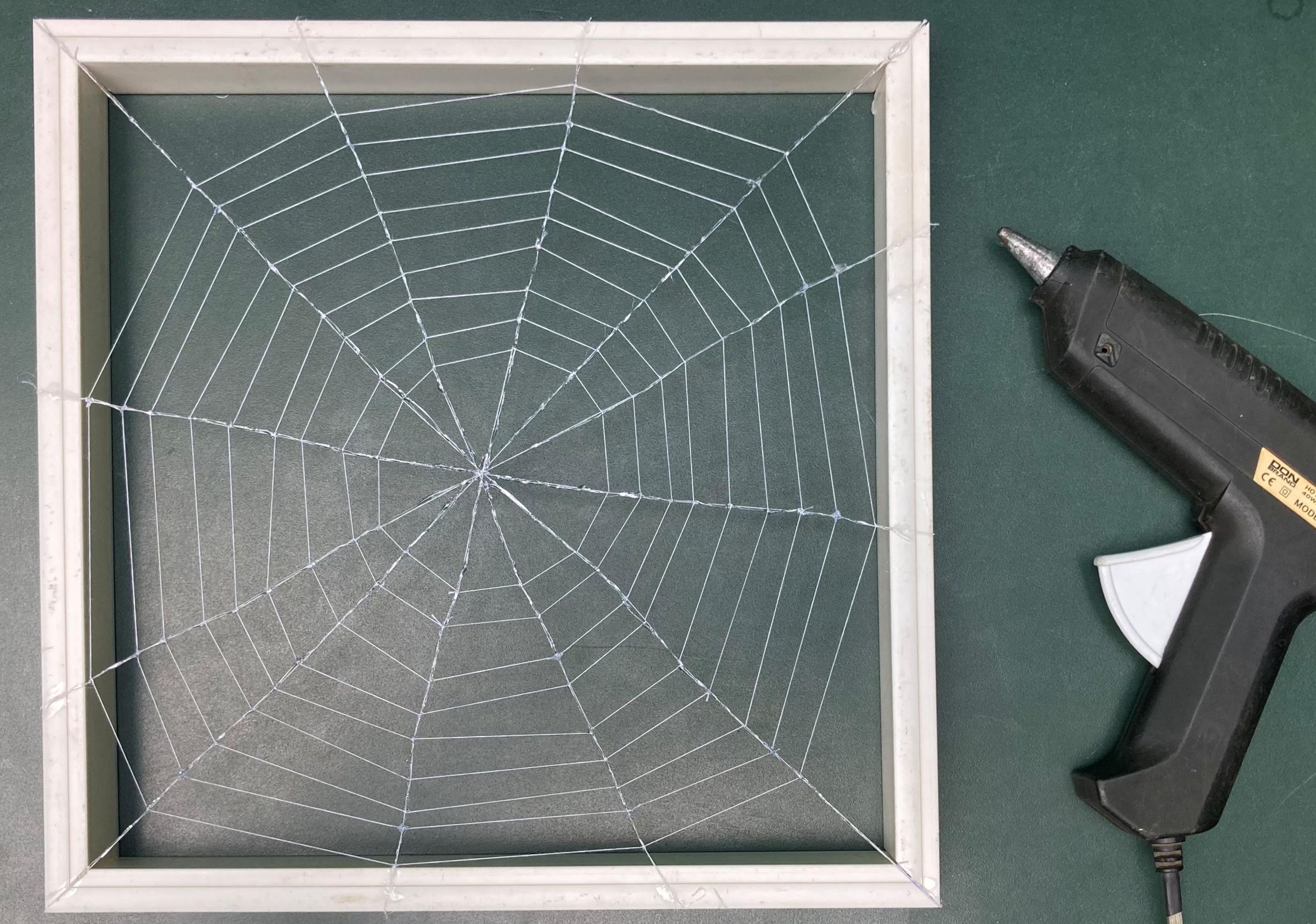 Hot Glue Spider Web : 5 Steps (with Pictures) - Instructables