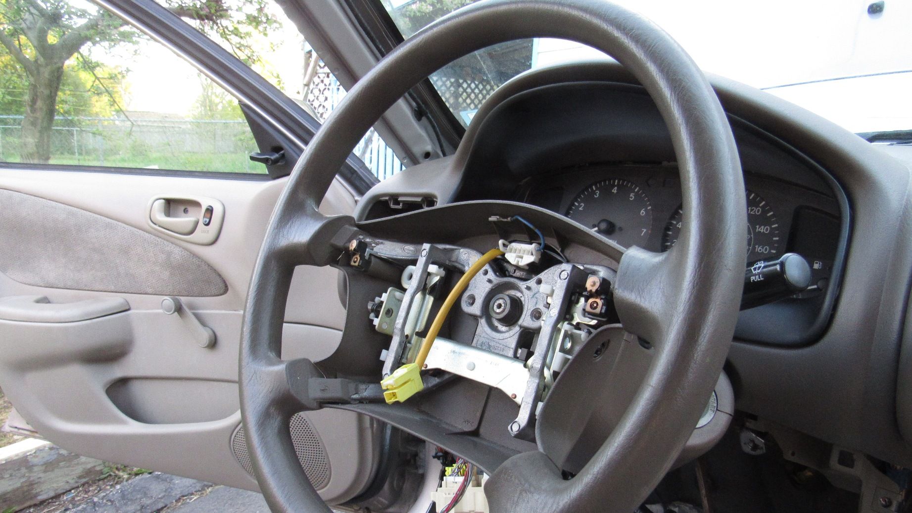 How to Hotwire Your Car : 5 Steps (with Pictures) - Instructables