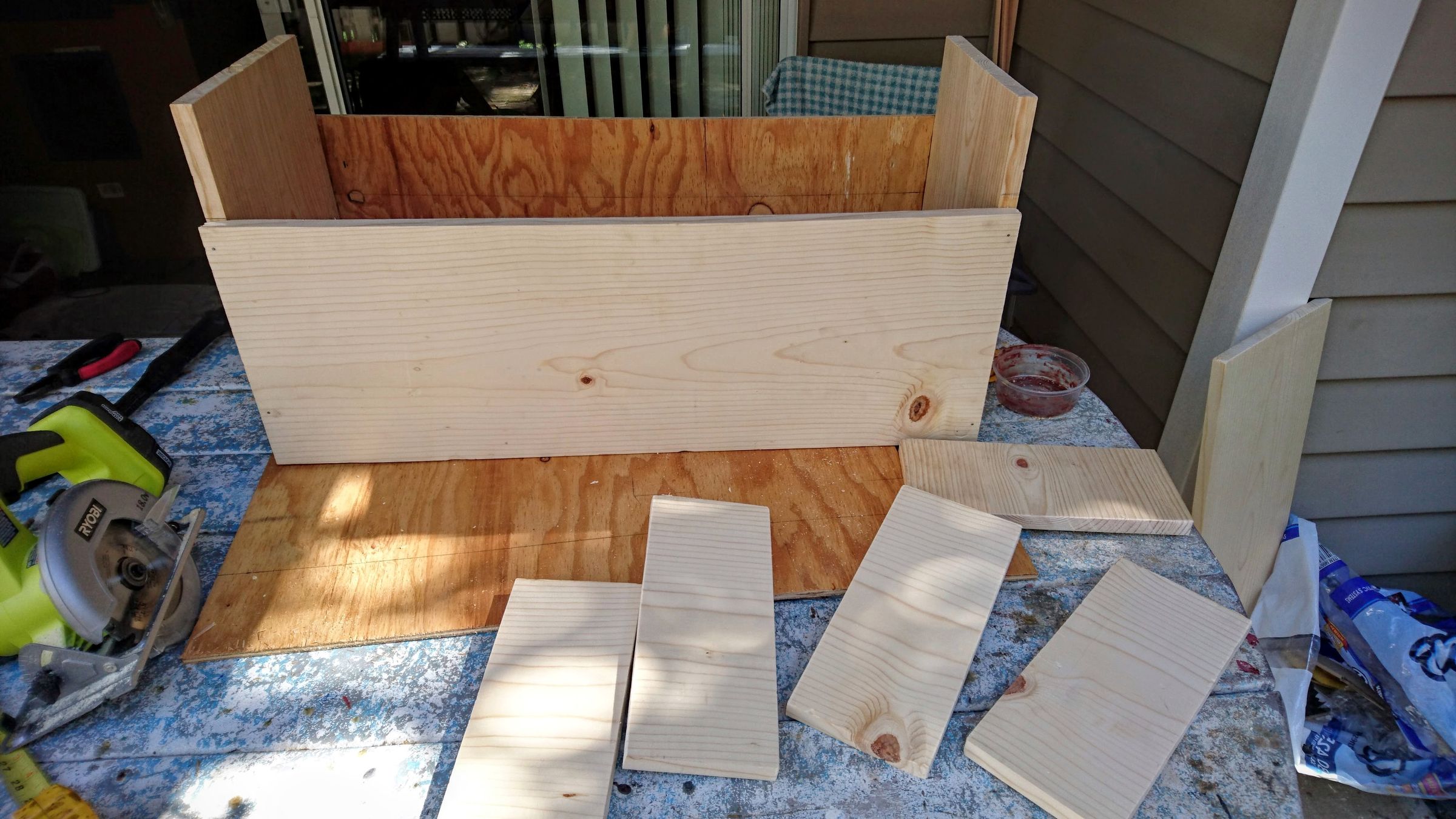 Shoe Box Bench : 4 Steps (with Pictures) - Instructables