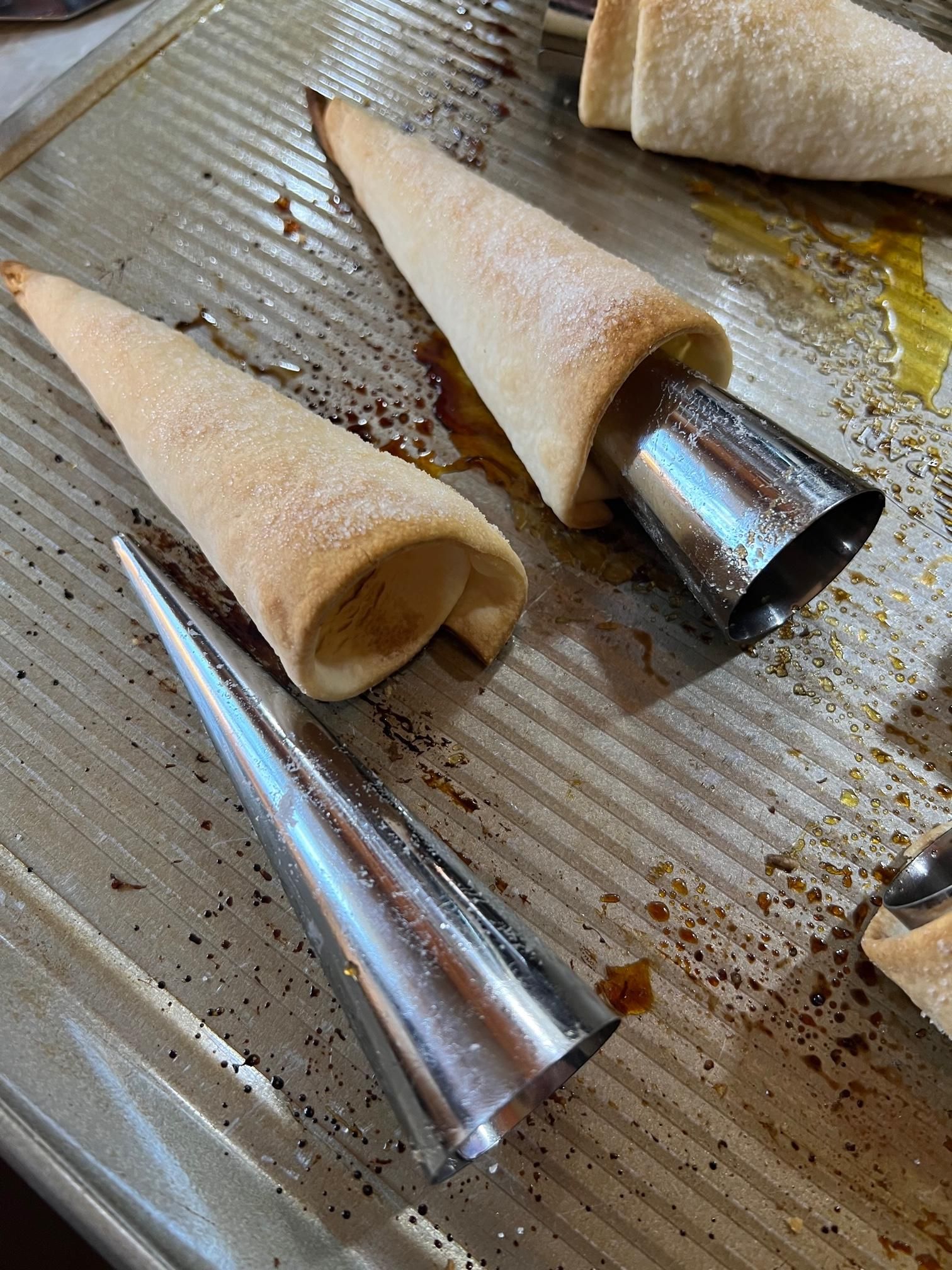 Apple Pie Cones : 16 Steps (with Pictures) - Instructables