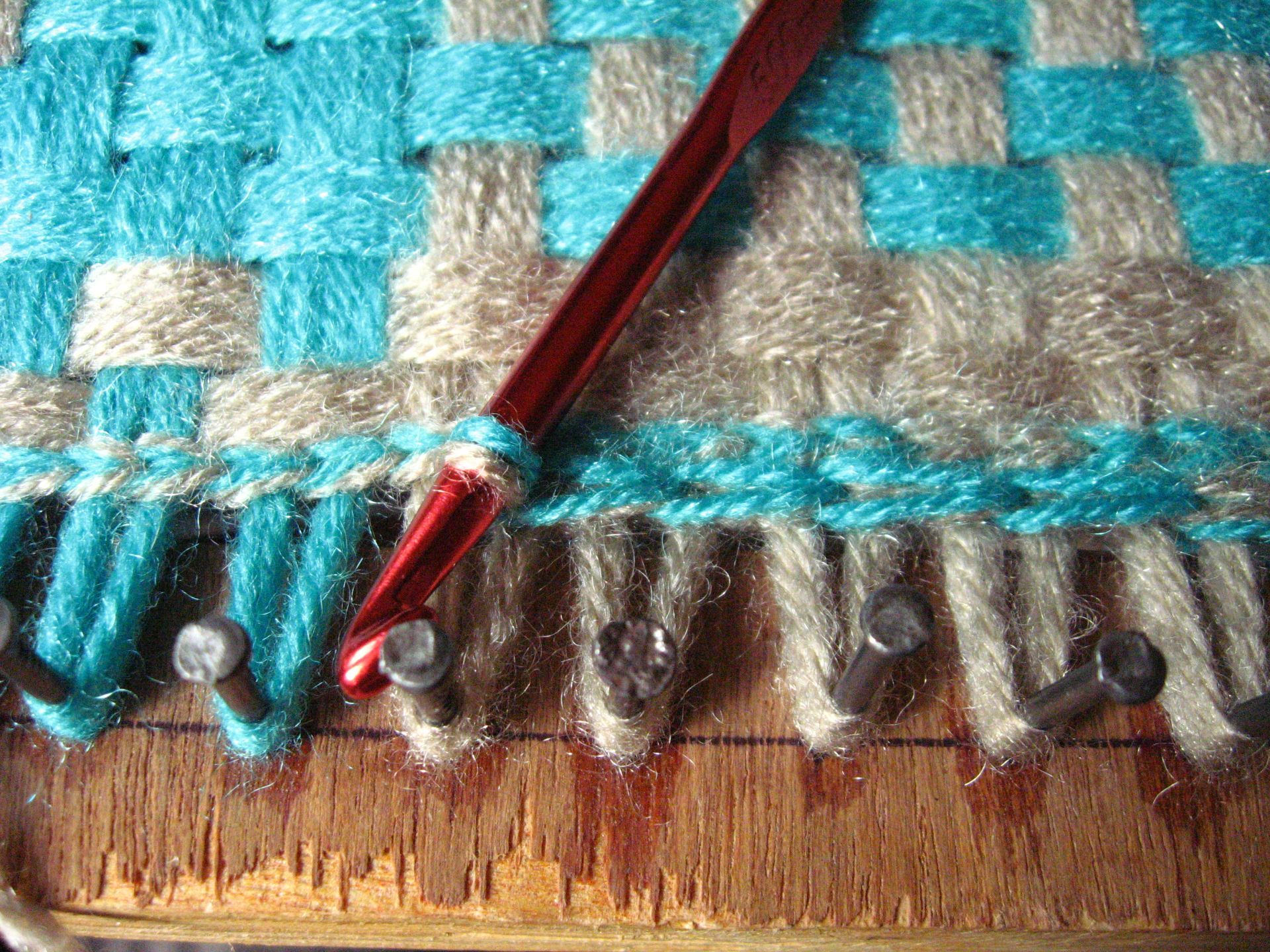 How to Weave a Small Table Mat With Home Made Loom : 13 Steps (with ...